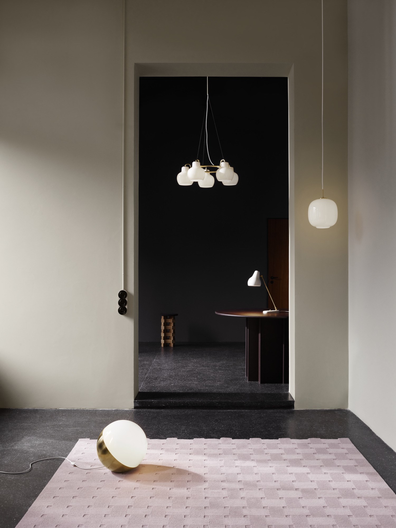 VL STUDIO | Table lamp By Louis Poulsen design Vilhelm Lauritzen