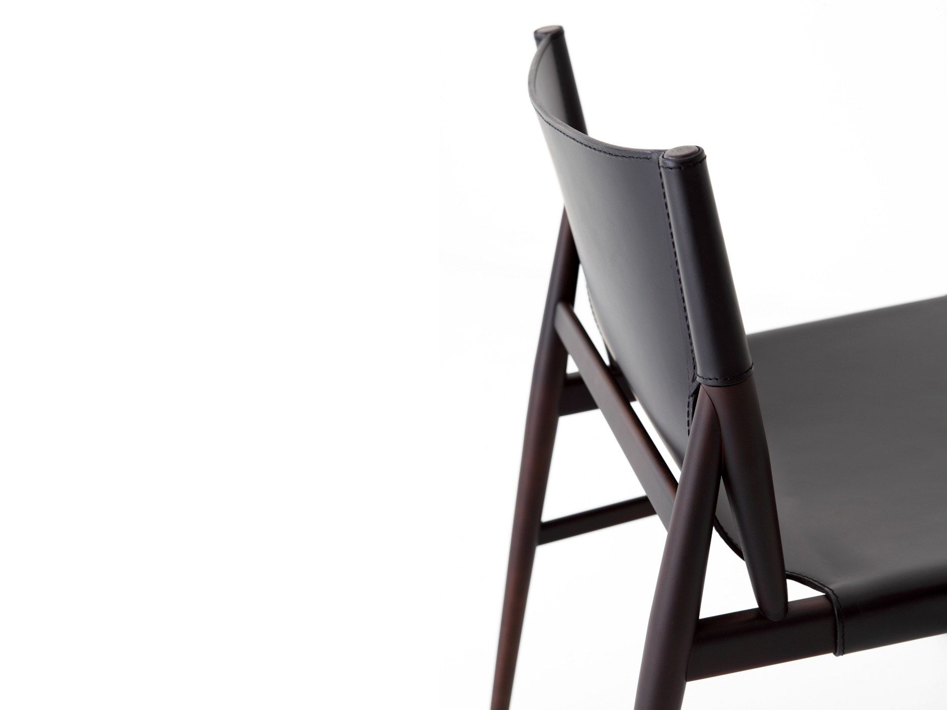 VOYAGE Chair By Porro | design GamFratesi
