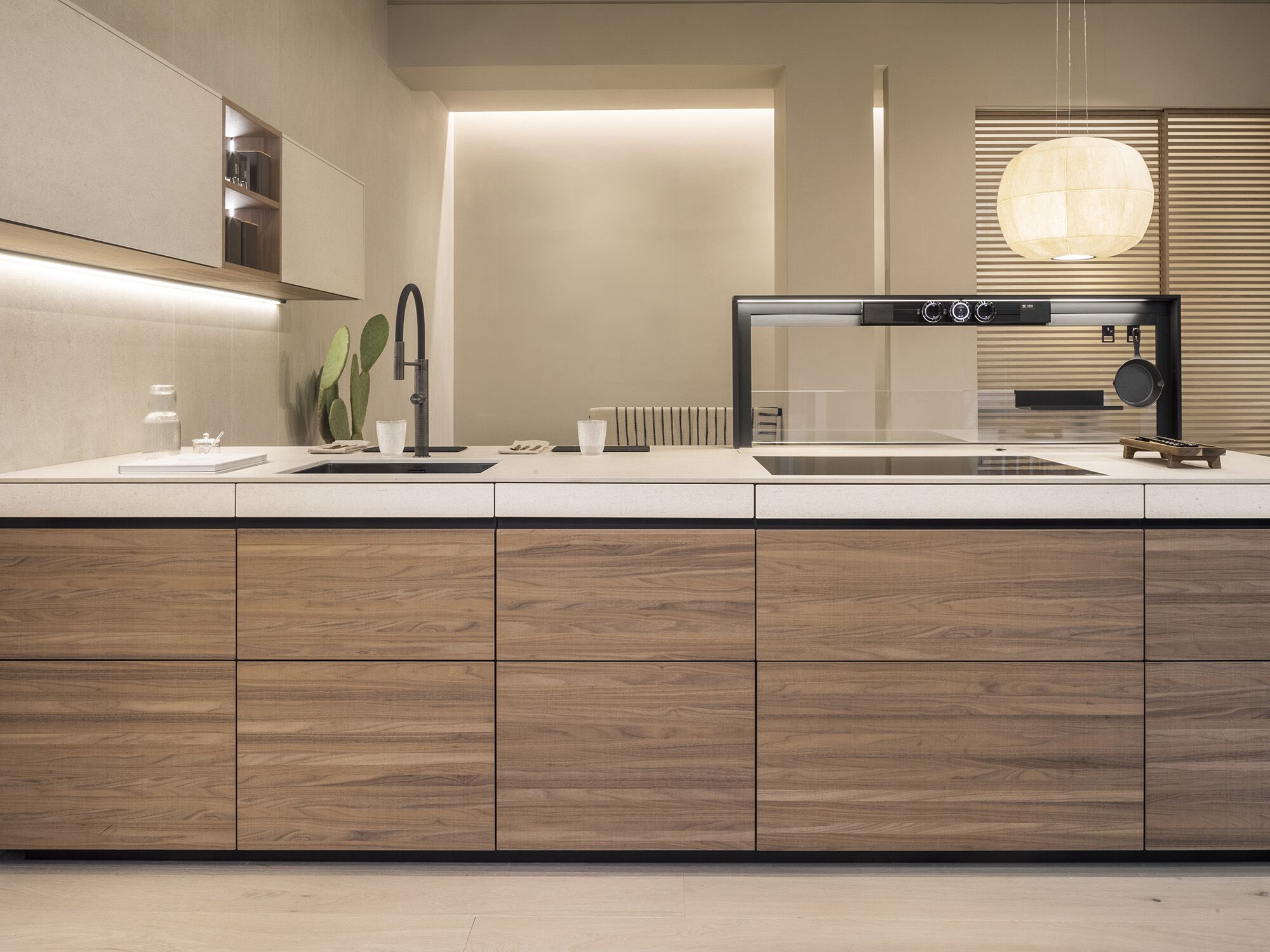 GENIUS LOCI BLACK TACTILE WALNUT AND MDi ATALAIA 炉灶 By Valcucine ...