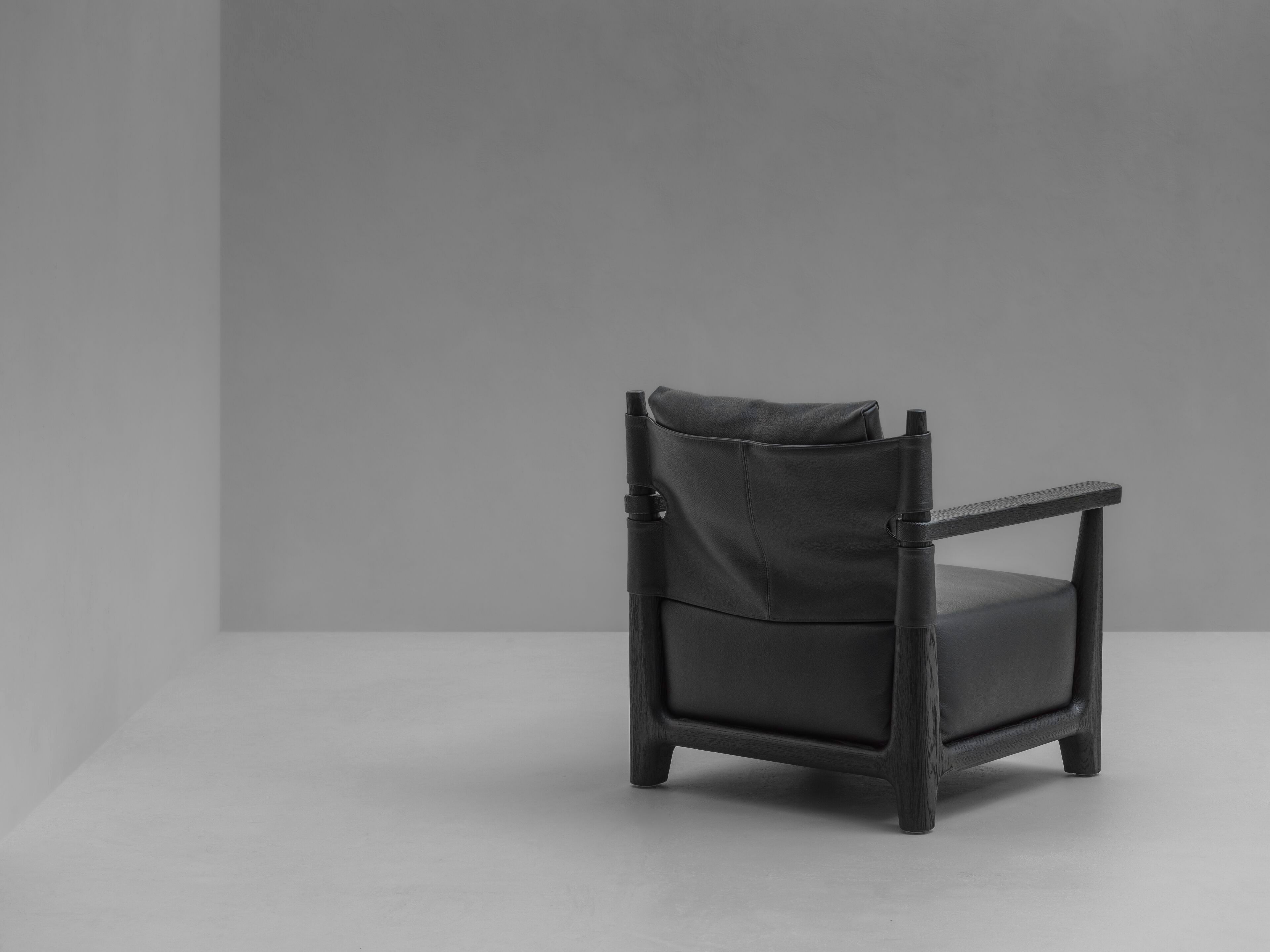 ABI Leather armchair with armrests By Van Rossum | design Christophe Delcourt
