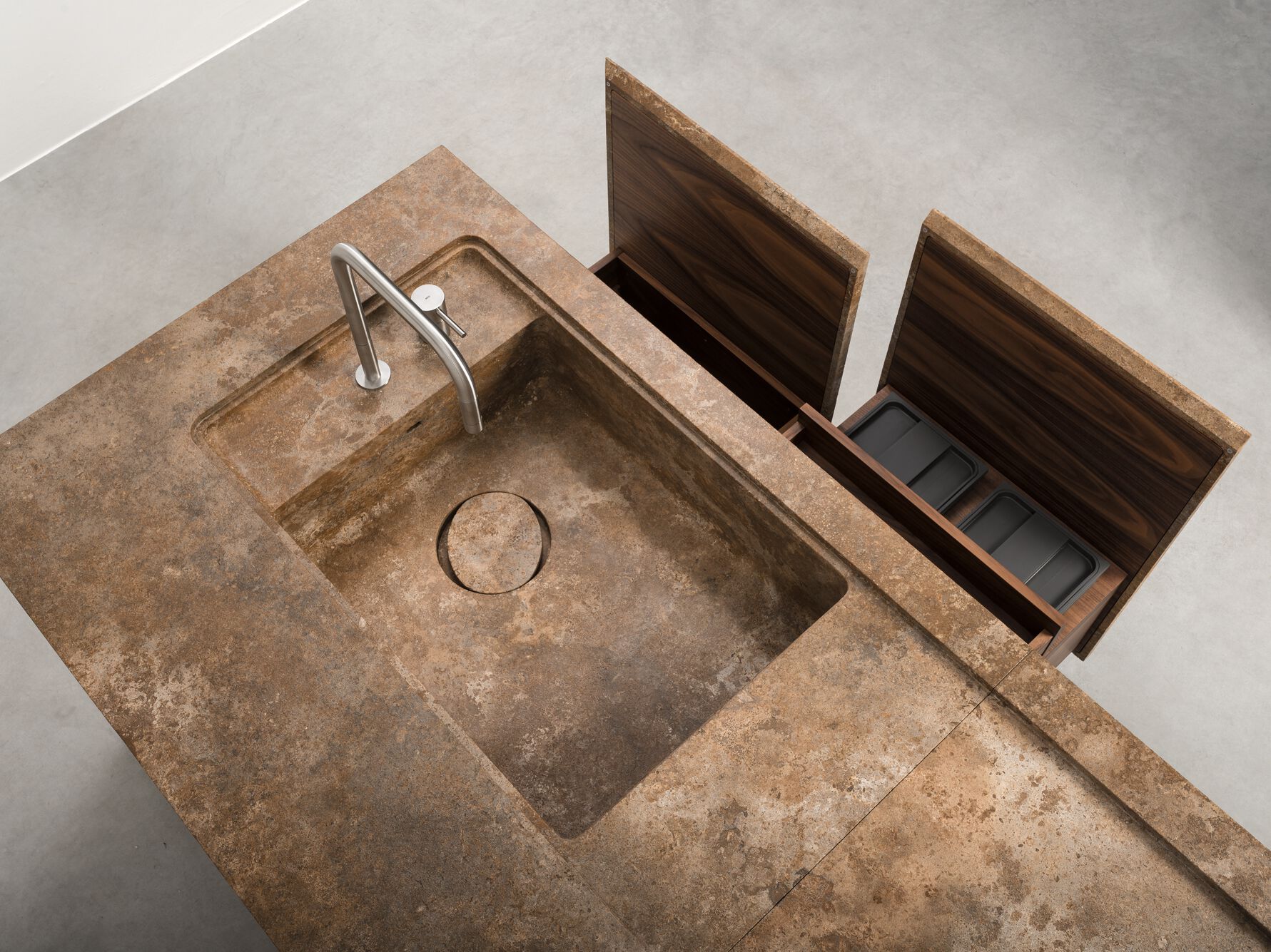 OCO NOCE Custom stone kitchen island By Vaselli