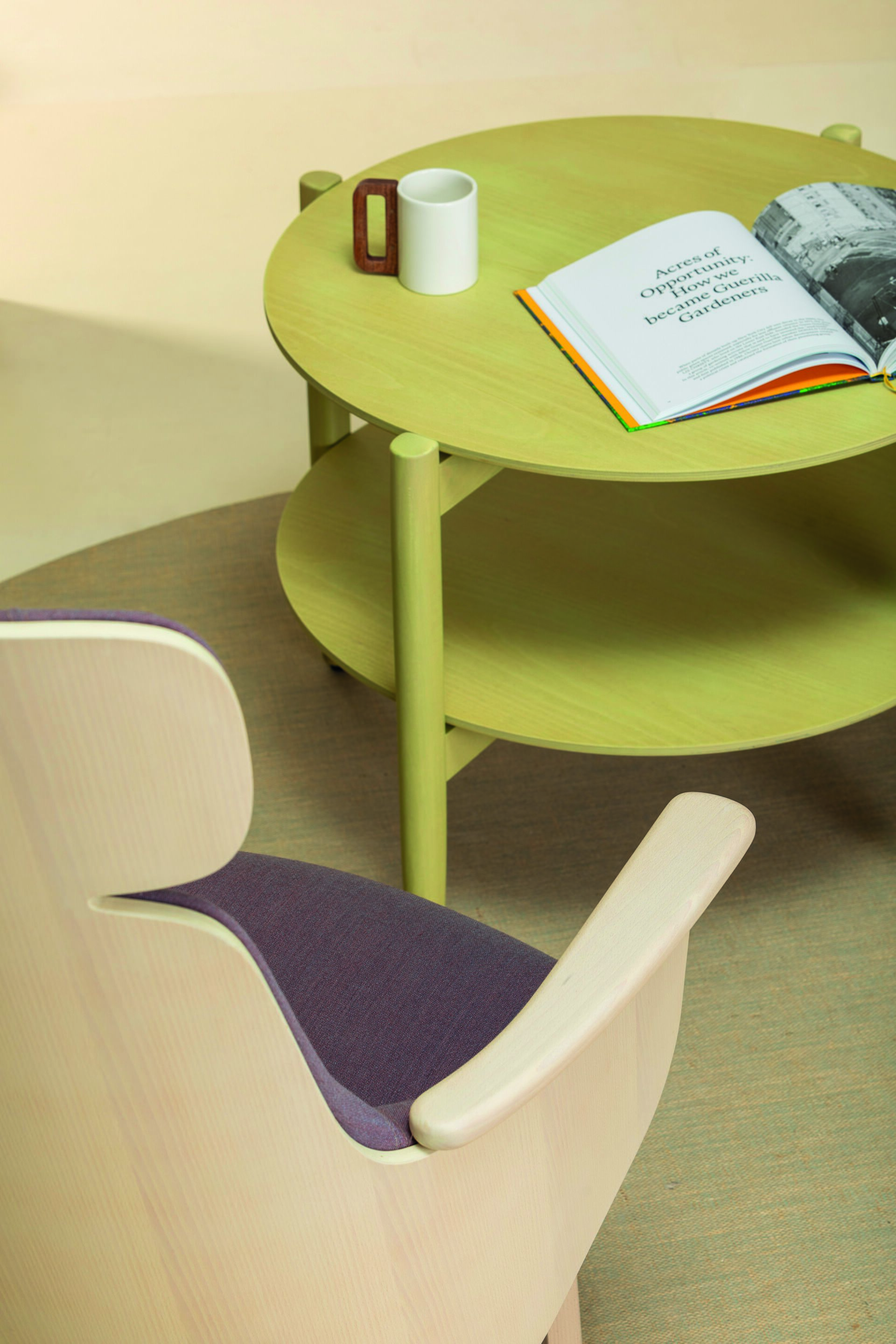SELVA Round beech coffee table By Vergés