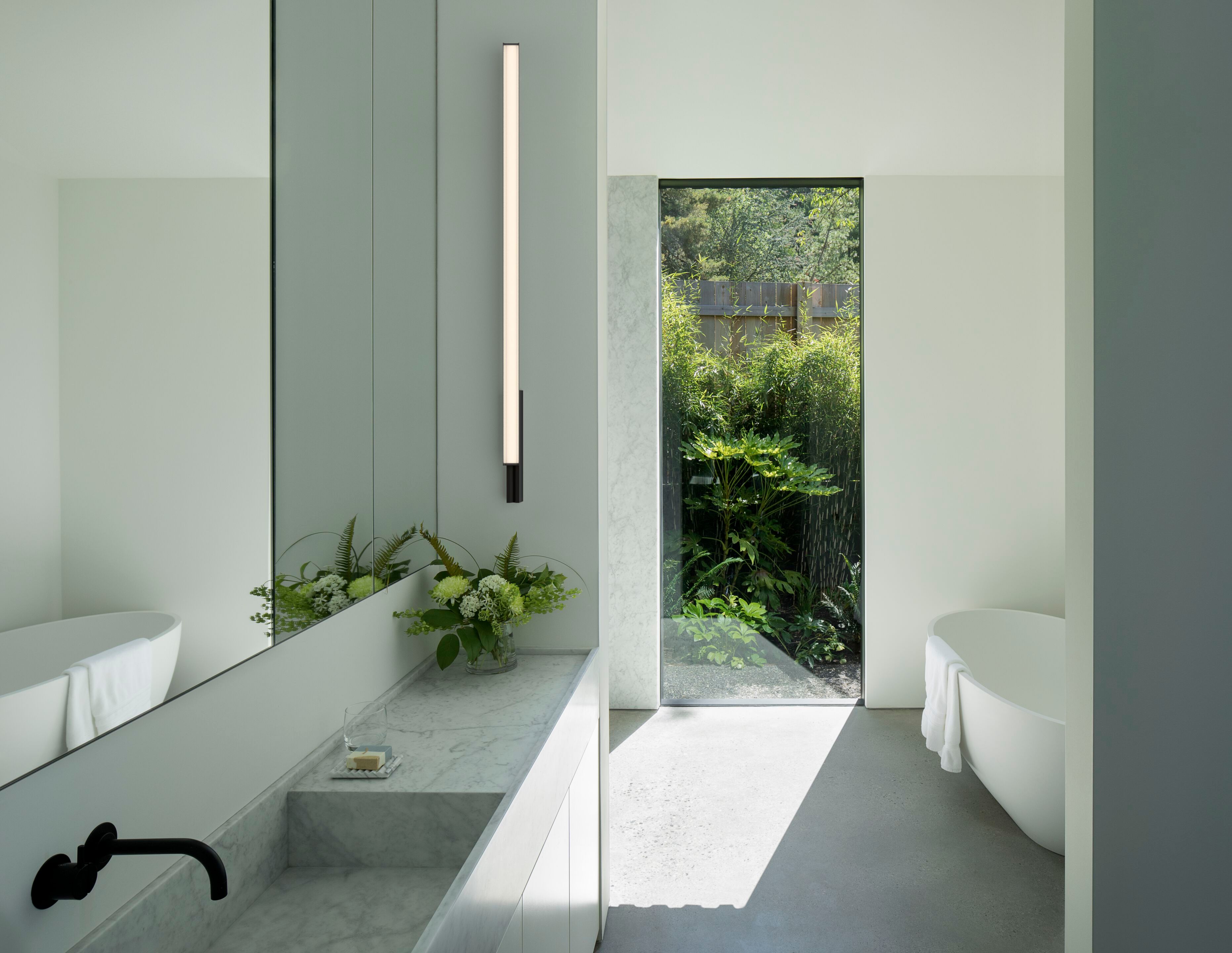SPA Wall lamp By Vibia