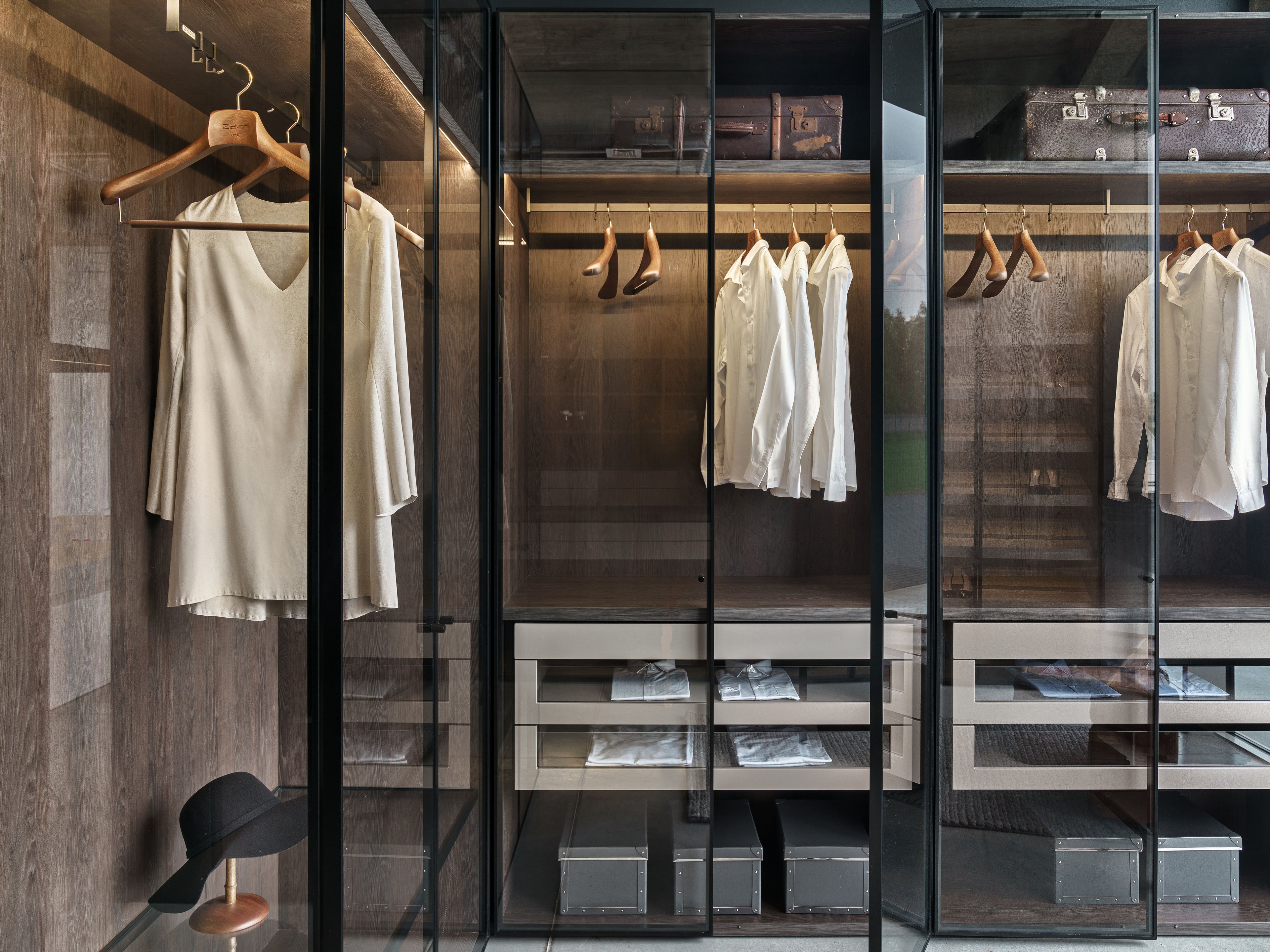 Custom walk-in wardrobe with integrated lighting WALK IN By Zajc