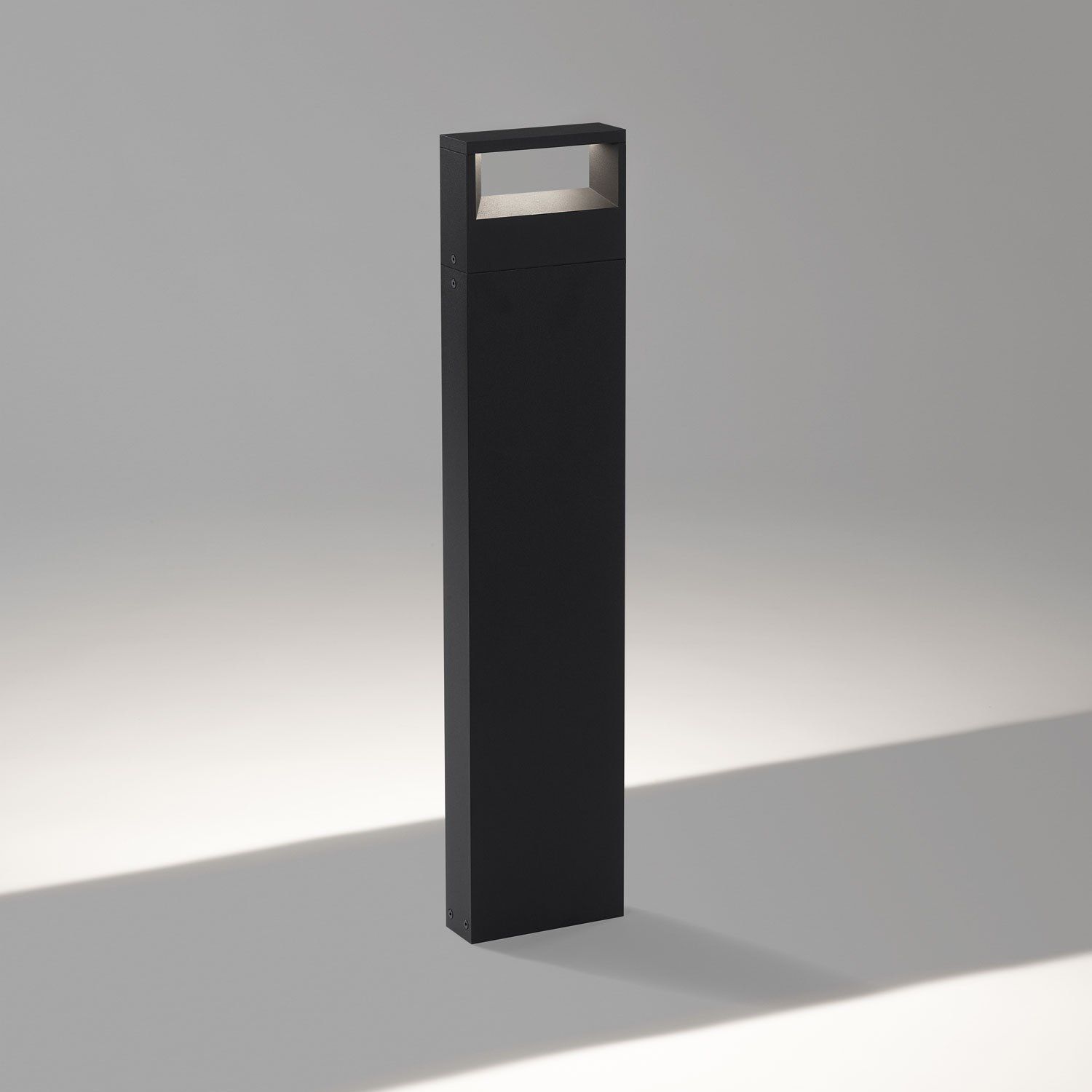 WALKER II LED bollard light By Delta Light