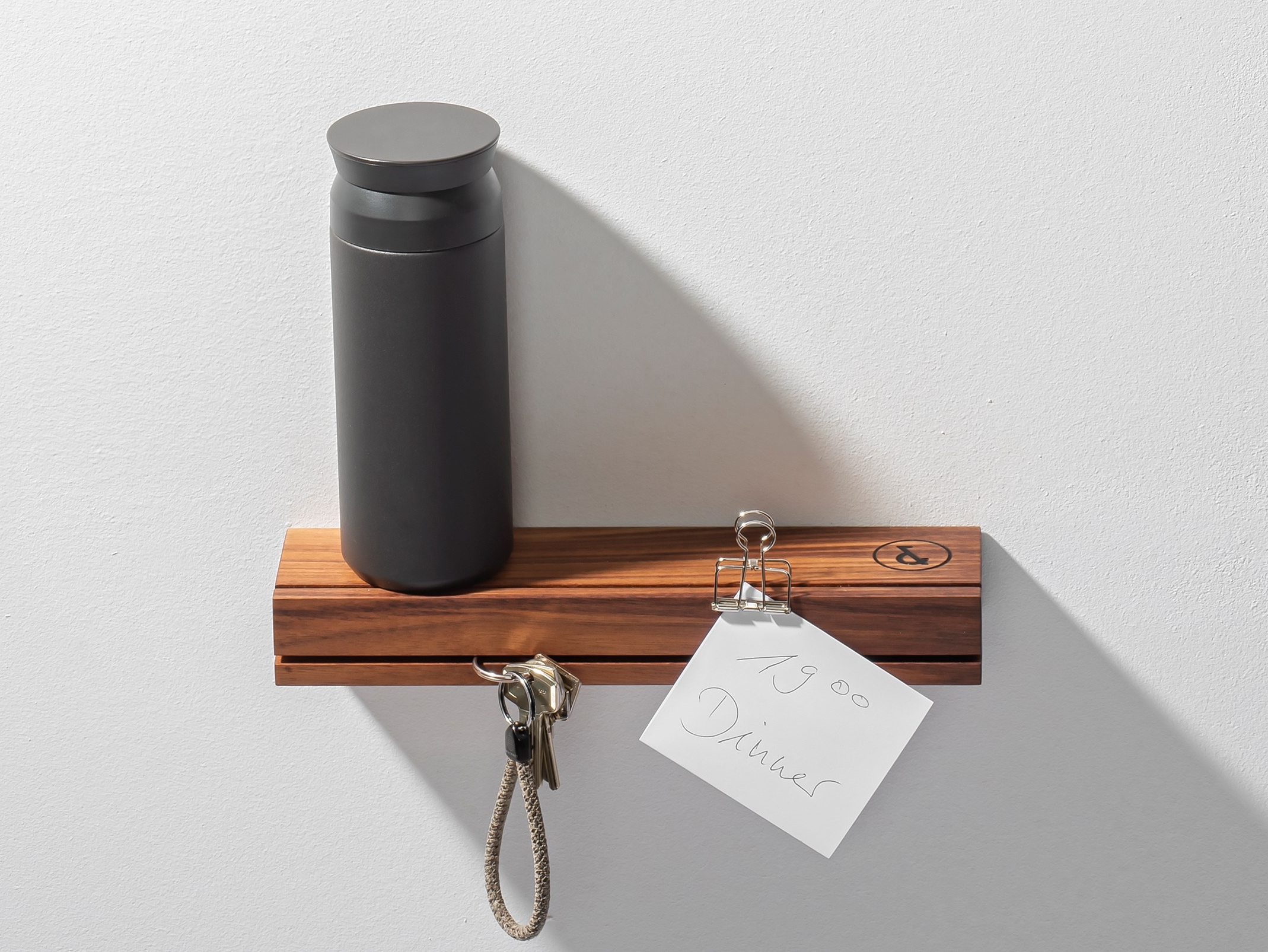 WALNUT KEY HOLDER #01 Wall shelf By weld & co
