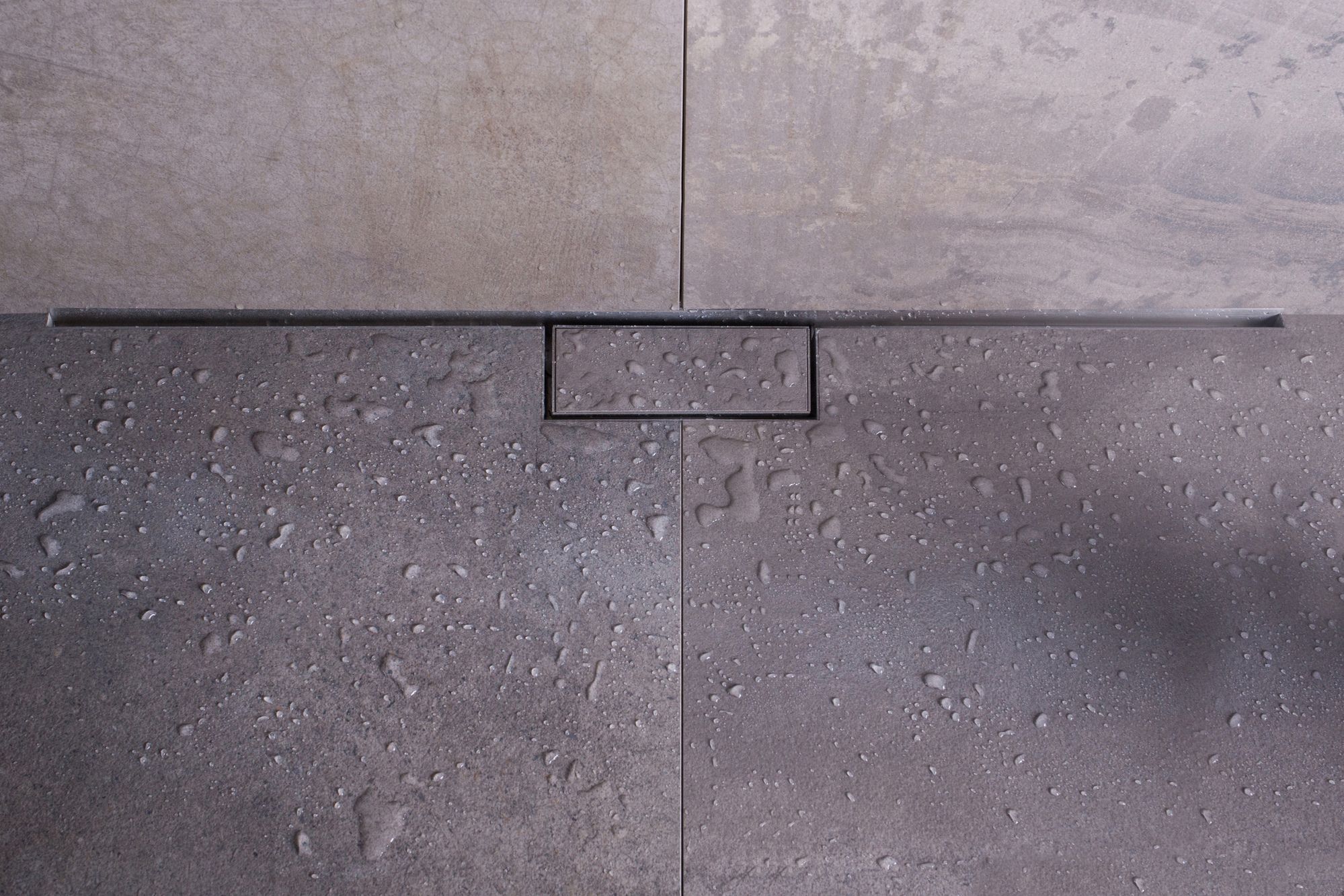 Rigole de douche en acier inoxydable WATERSTOP WALL TILE By ESS Easy Drain