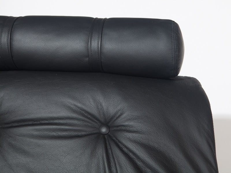 WAVE | Leather chair By TON design Michal Riabic