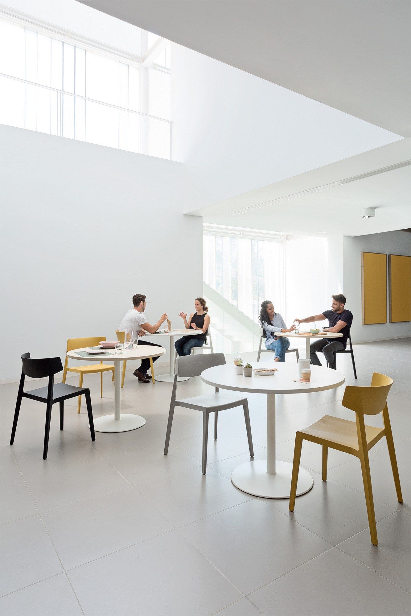 WING Stackable polypropylene chair By ACTIU | design Ramos&Bassols
