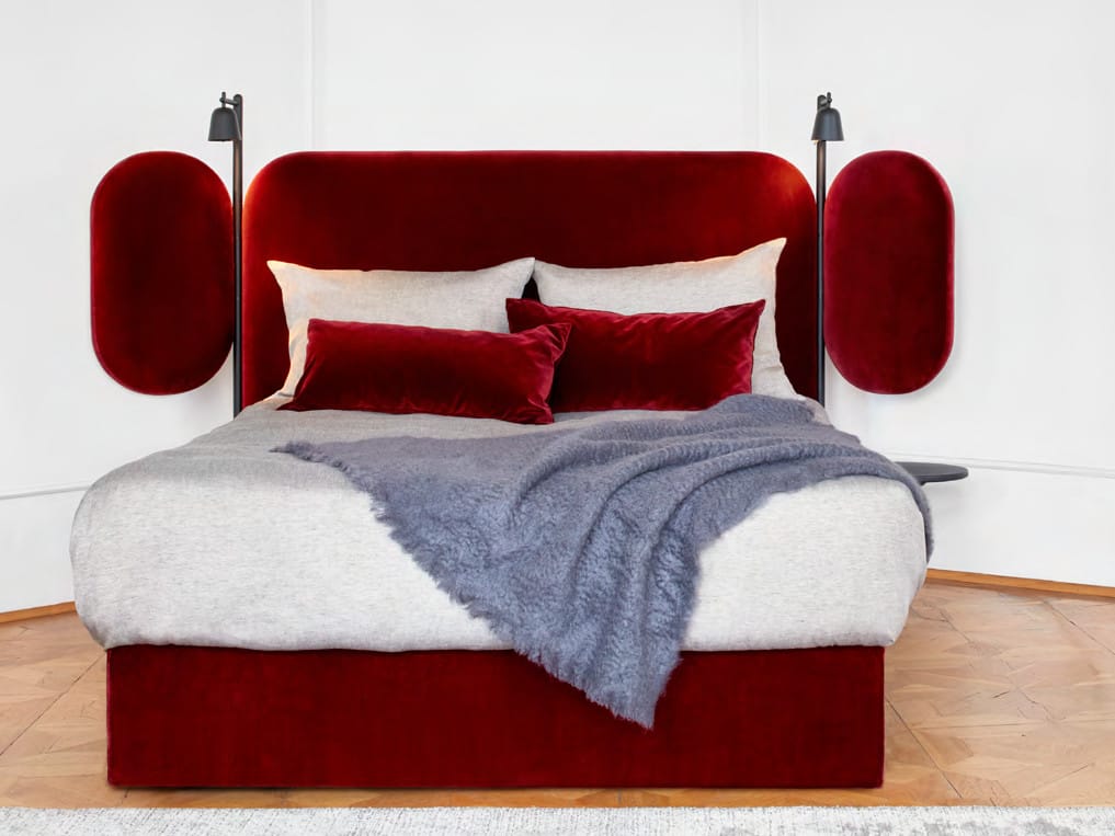 Velvet bed with adjustable headrest WINGS By Wittmann design Jaime Hayon