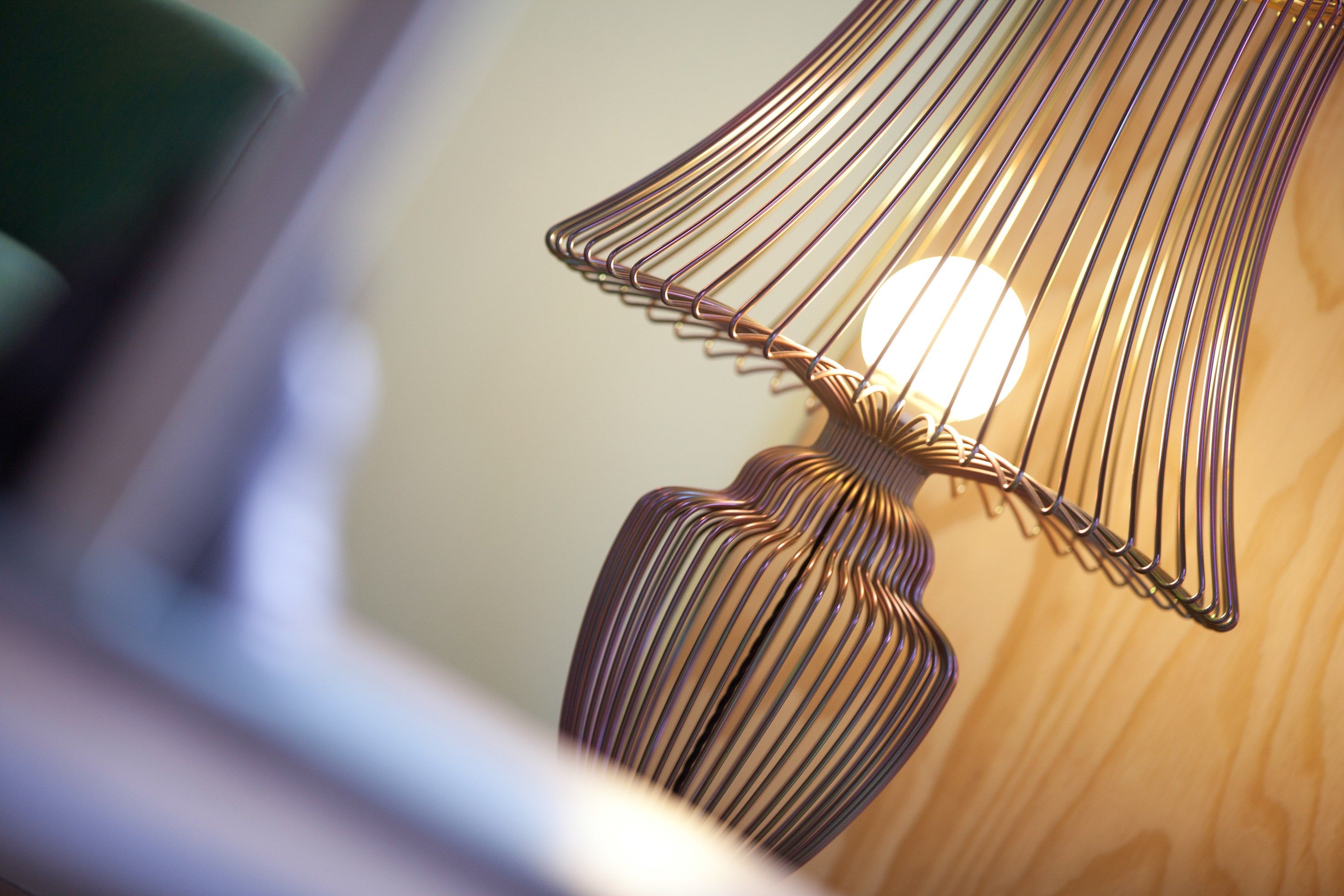 WIRE | Table lamp By Deadgood