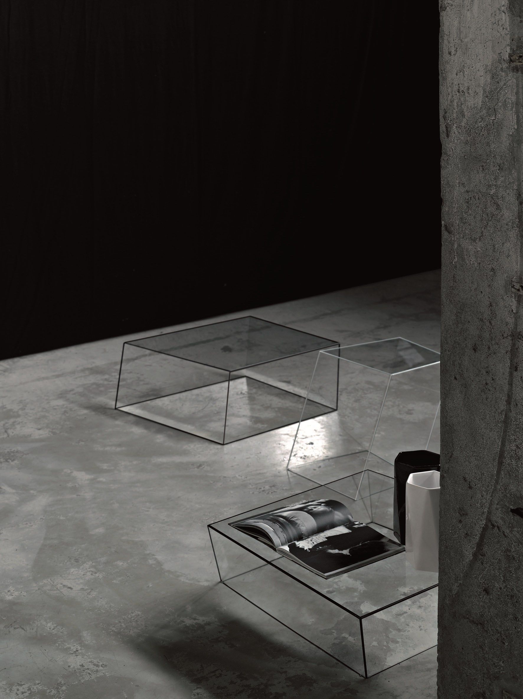 WIREFRAME Coffee table By Glas Italia | design Piero Lissoni
