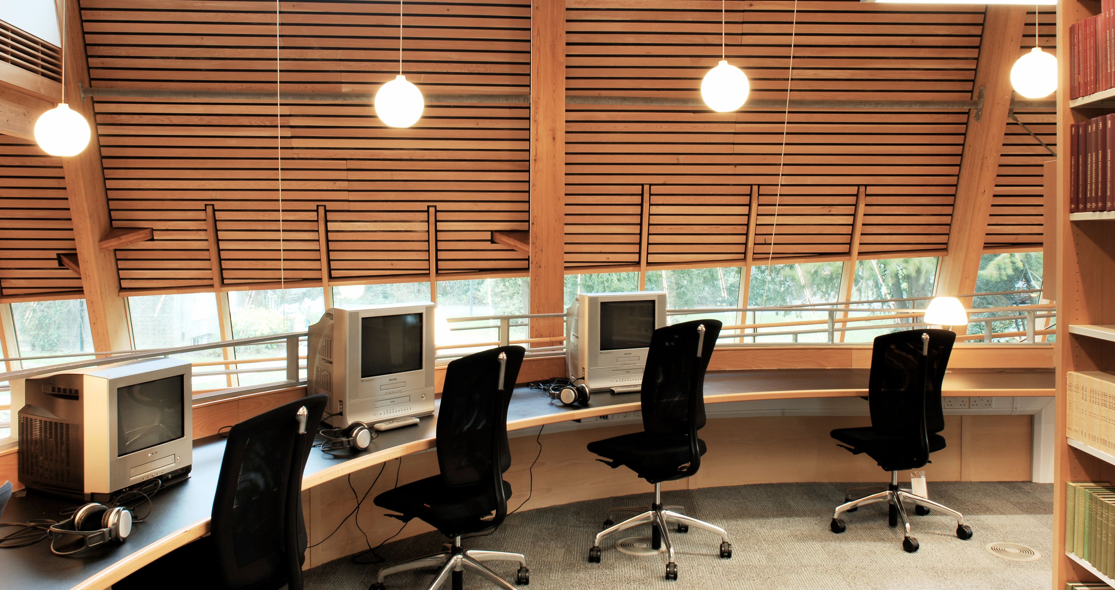 WOHLERT pendant lamp By Louis Poulsen