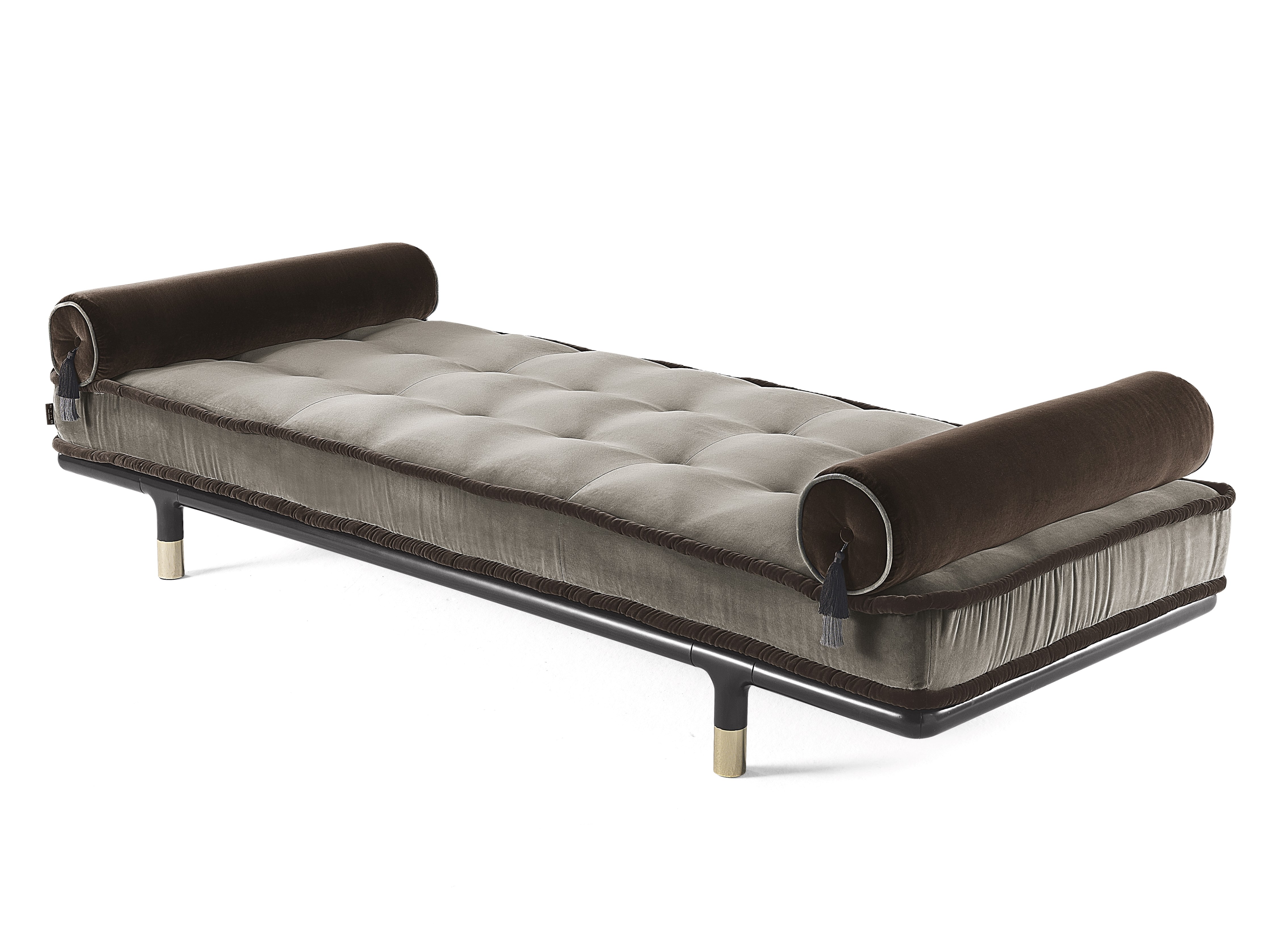 WOODSTOCK Tufted upholstered velvet day bed By ETRO Home Interiors