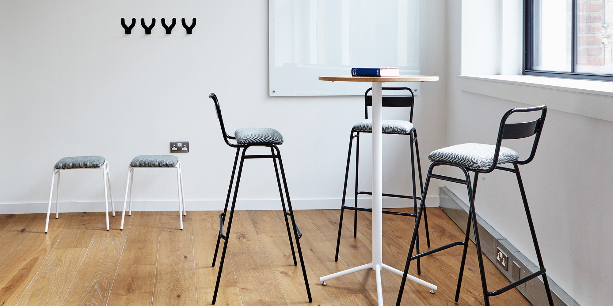 WORKING GIRL | High table By Deadgood design David Irwin