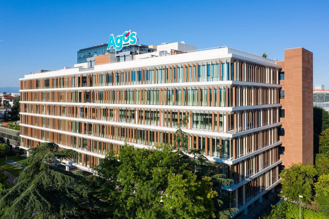 WOODN VERSATILIS JF35068 Composite wood solar shading By Woodn Greenwood