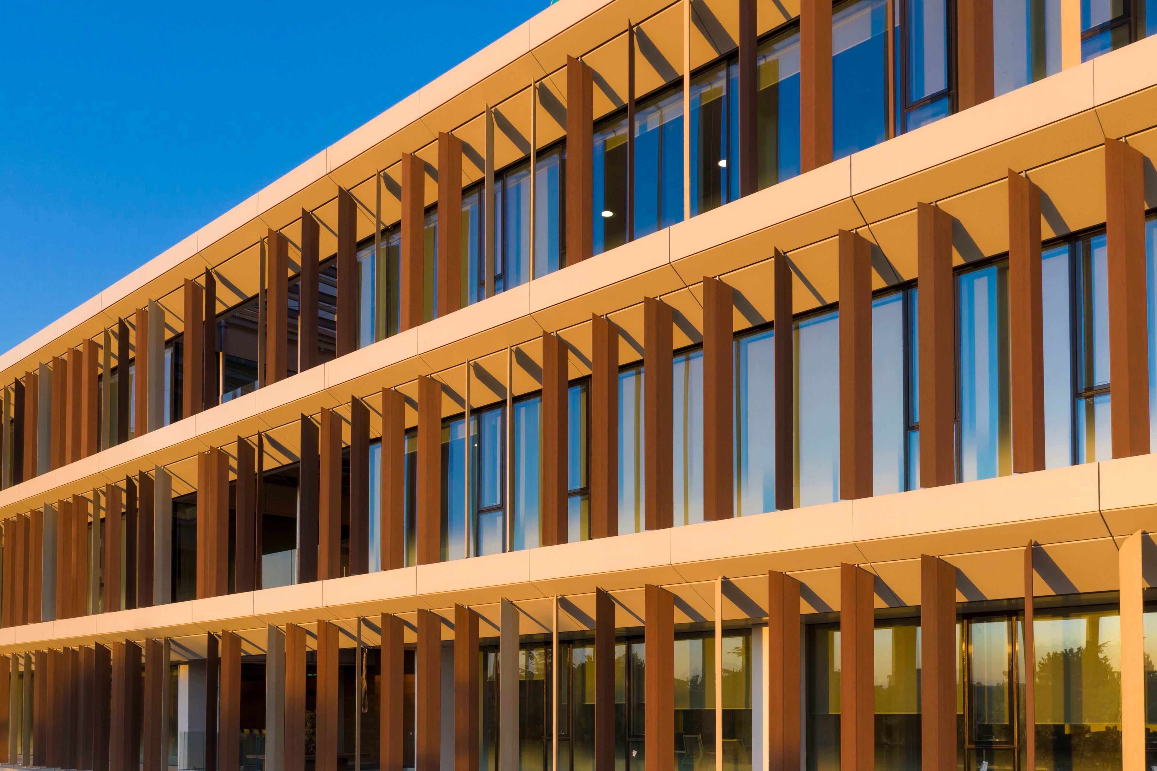 WOODN VERSATILIS JF35068 Composite wood solar shading By Woodn Greenwood