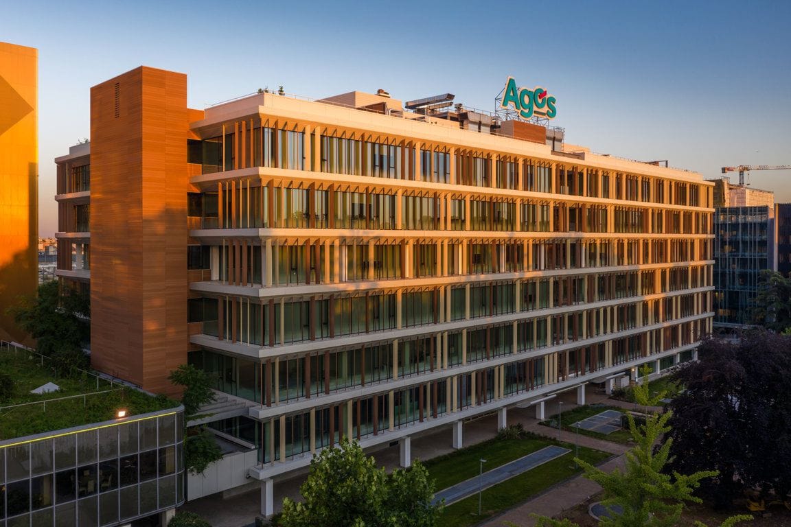 WOODN VERSATILIS JF35068 Composite wood solar shading By Woodn Greenwood