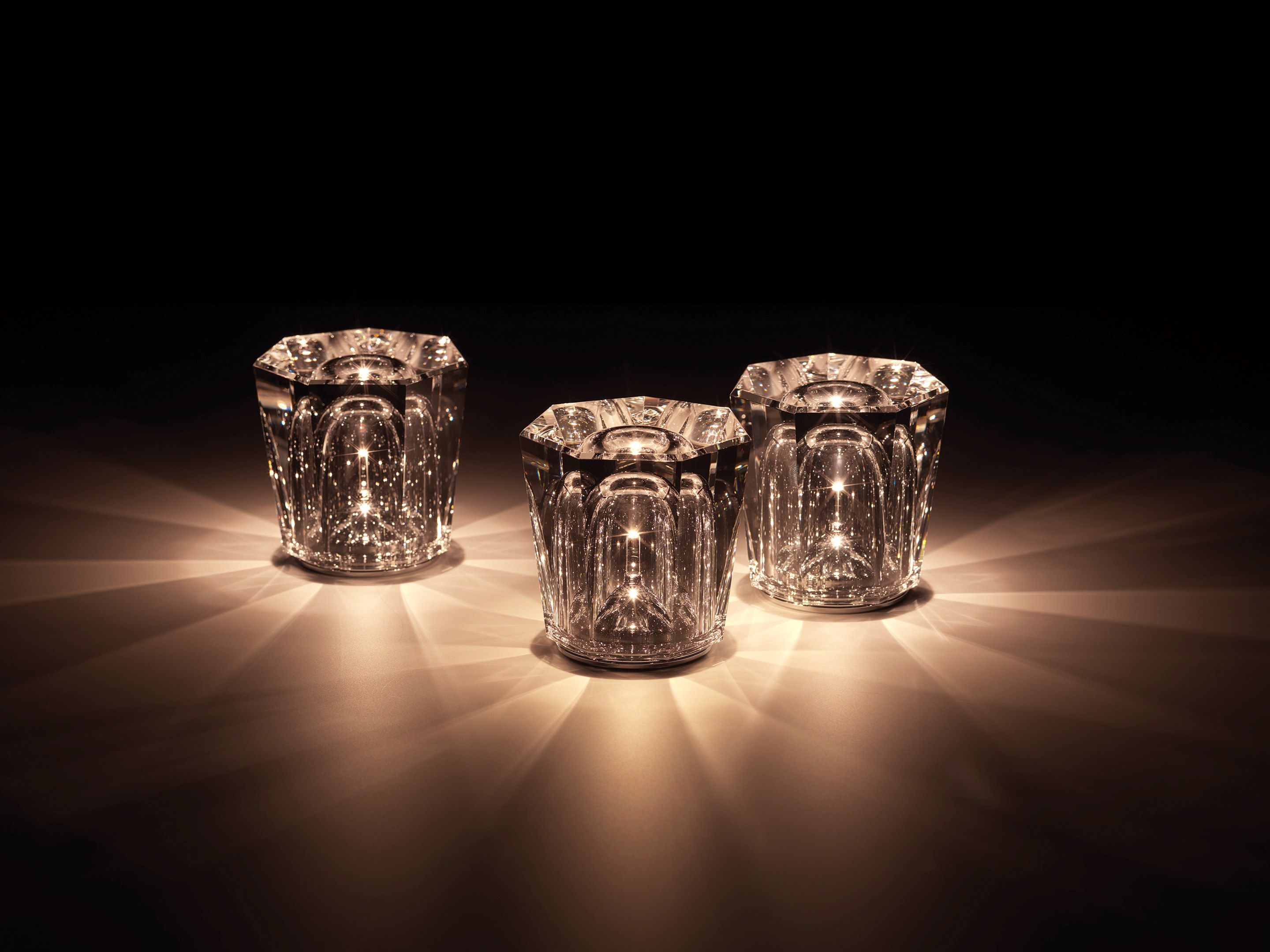 XTAL Table lamp By Ambientec