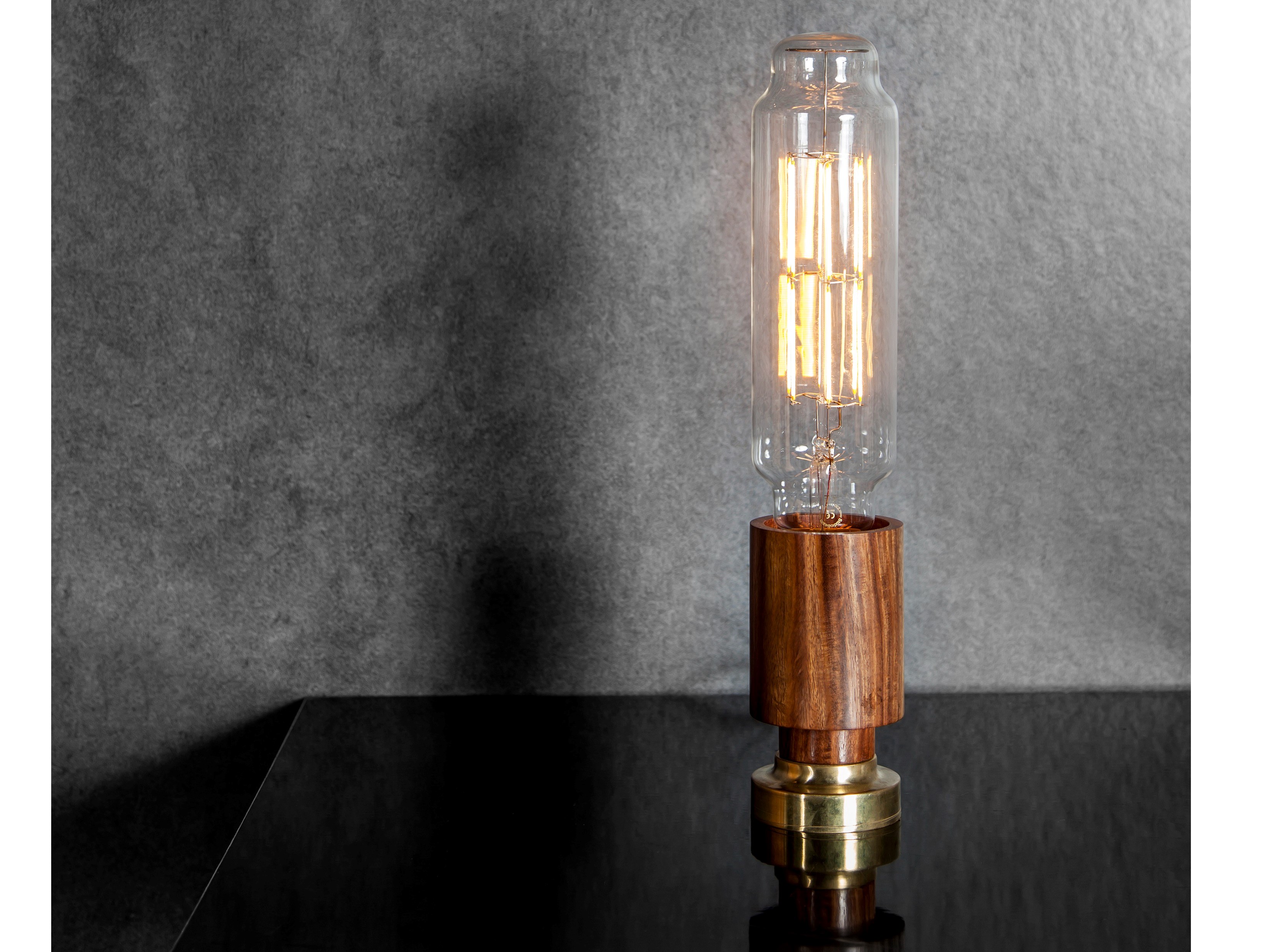 XXL TUBE Table lamp By Studio Beam