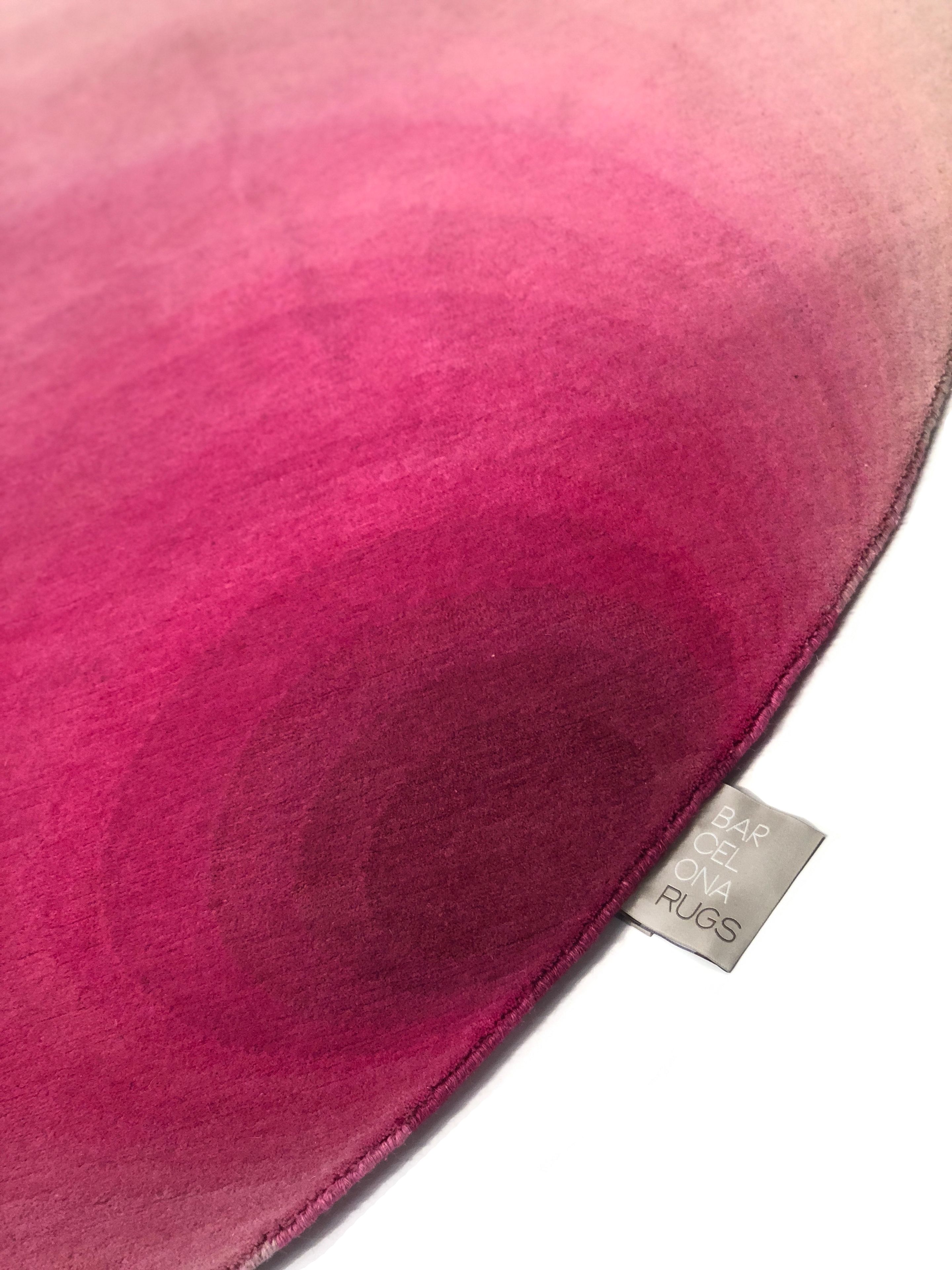 Handmade round wool rug YUU RUG Designers Collection By Barcelona Rugs ...