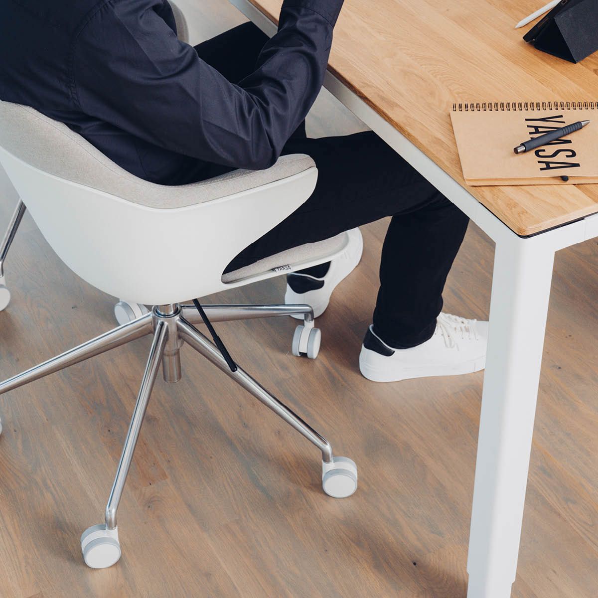 CHAIR LUIS MOVE Office chair By Yaasa