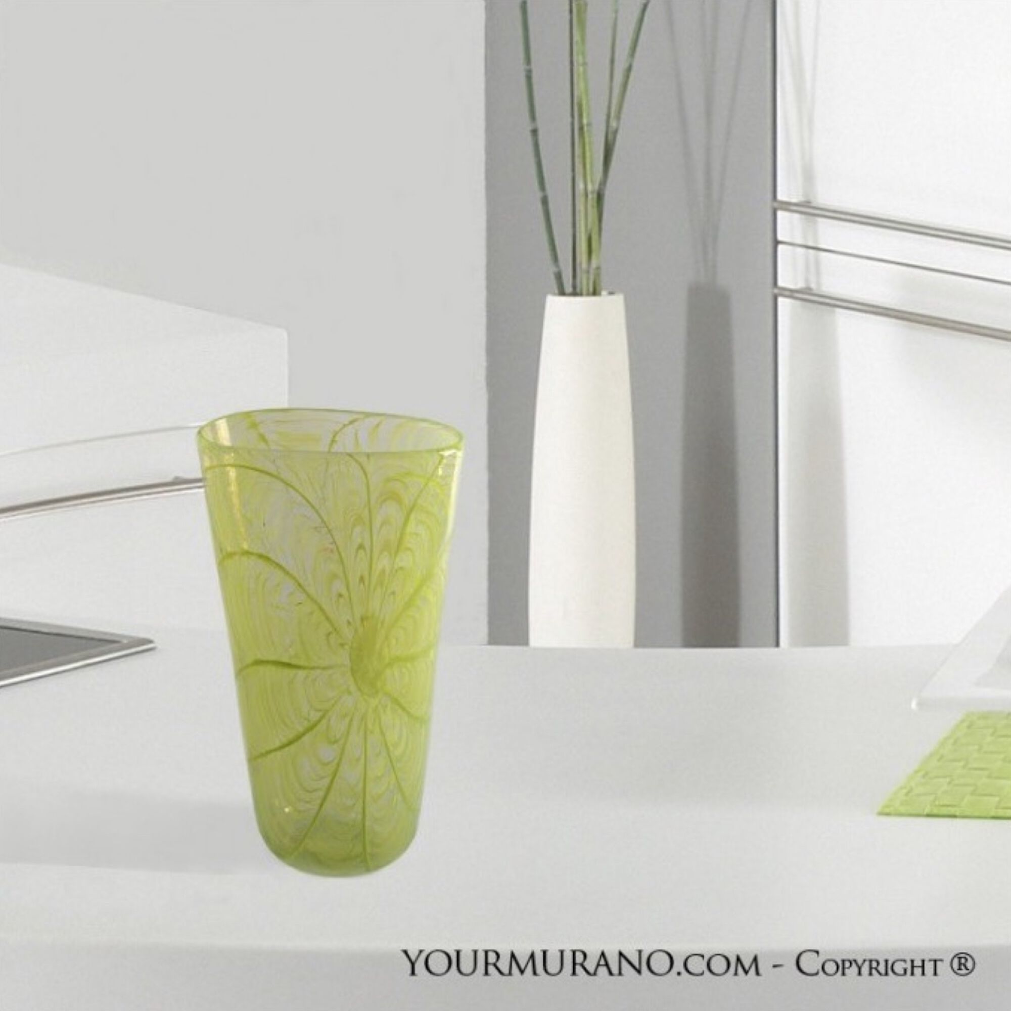 LIUTE Handmade Murano glass vase By YourMurano