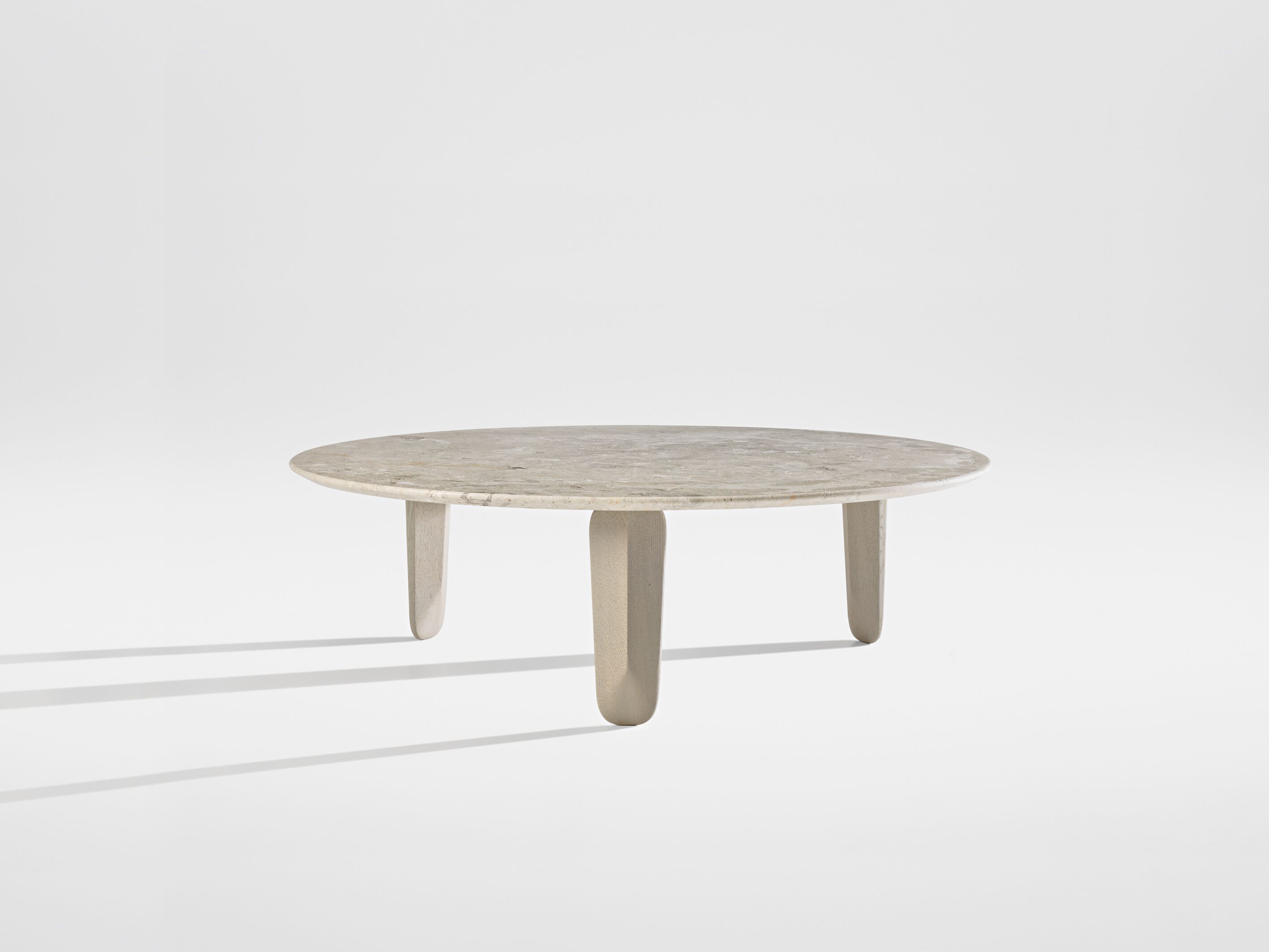 KUYU Round marble coffee table By ZEITRAUM | design Formstelle