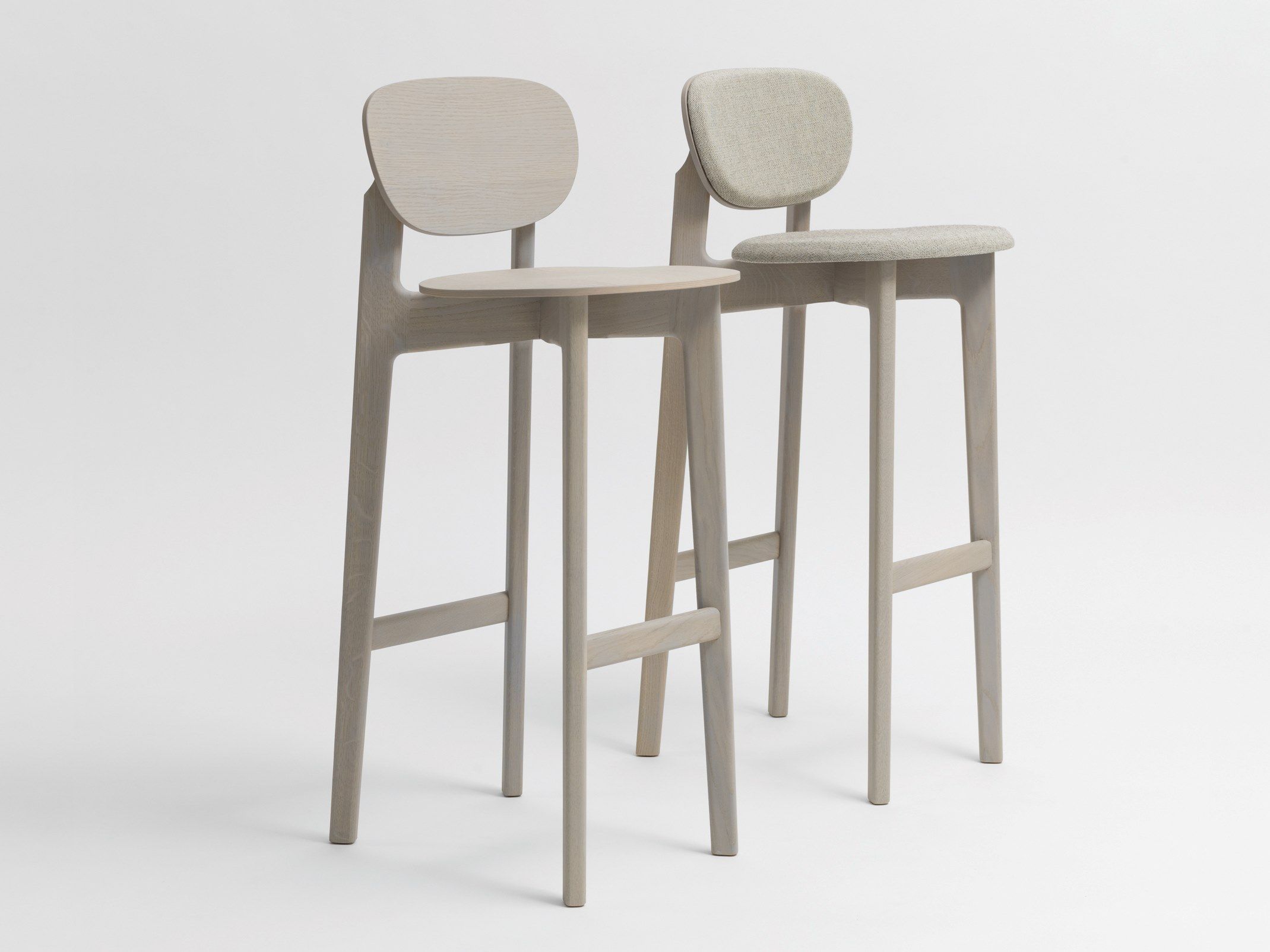High wooden barstool ZENSO BAR By ZEITRAUM design Formstelle