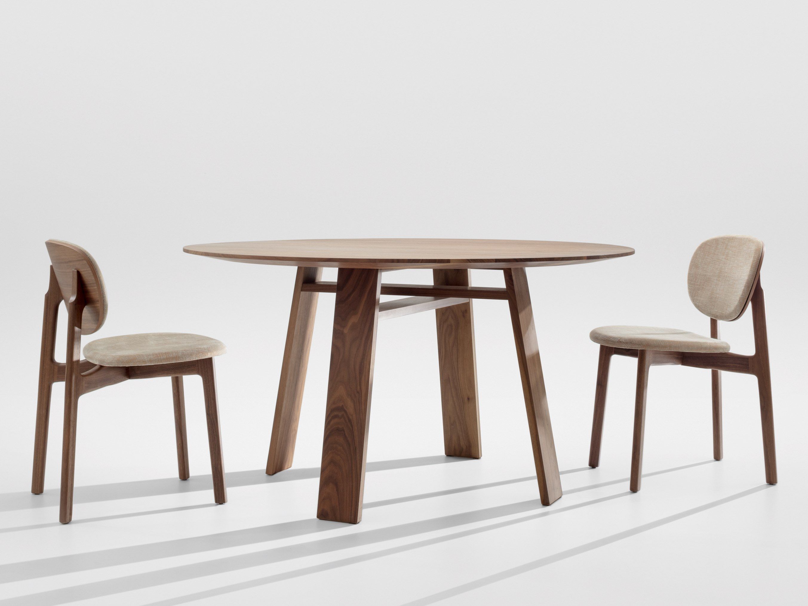 ZENSO Wooden chair By ZEITRAUM | design Formstelle