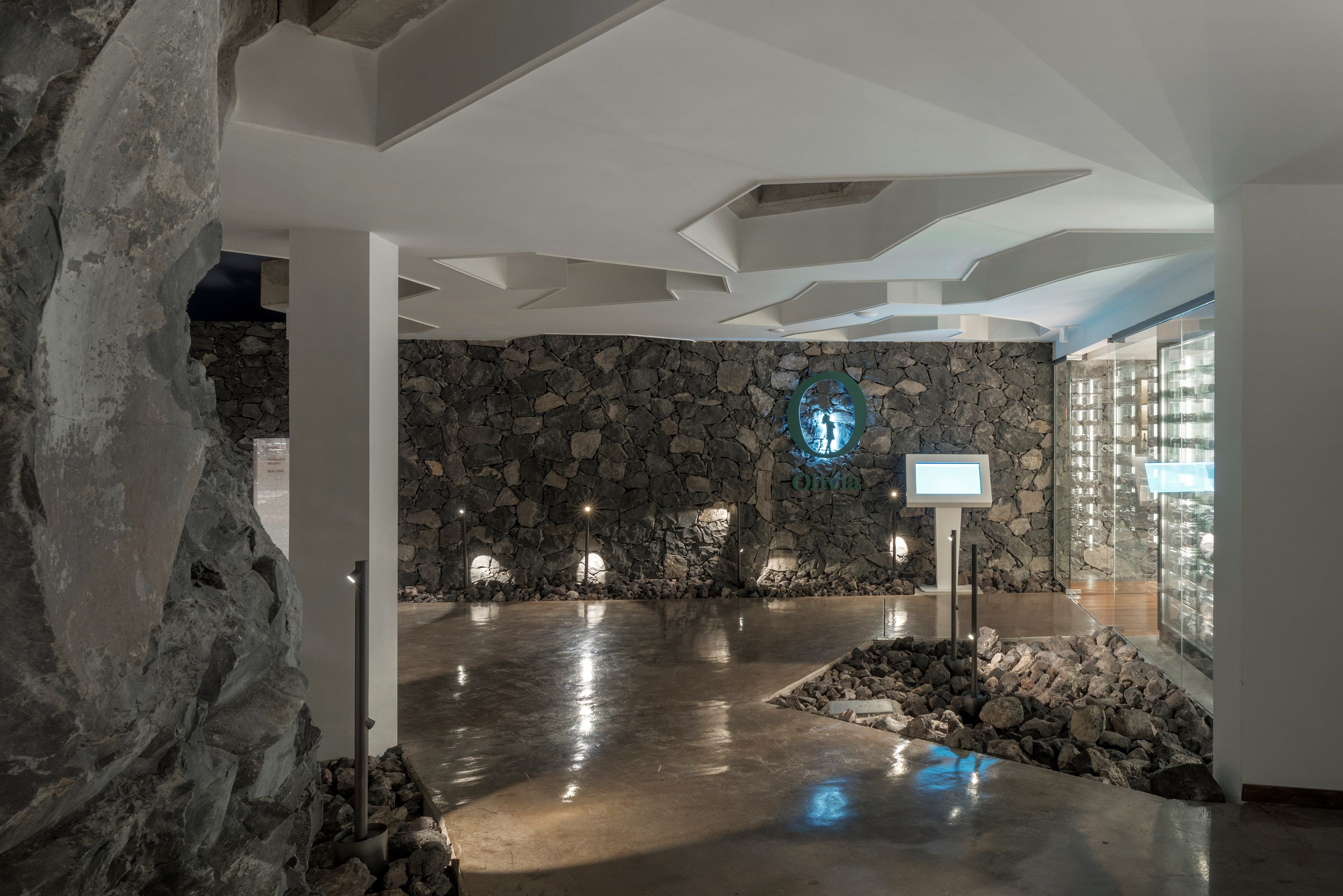 Ceiling-mounted aluminium emergency light ZINER By DAISALUX