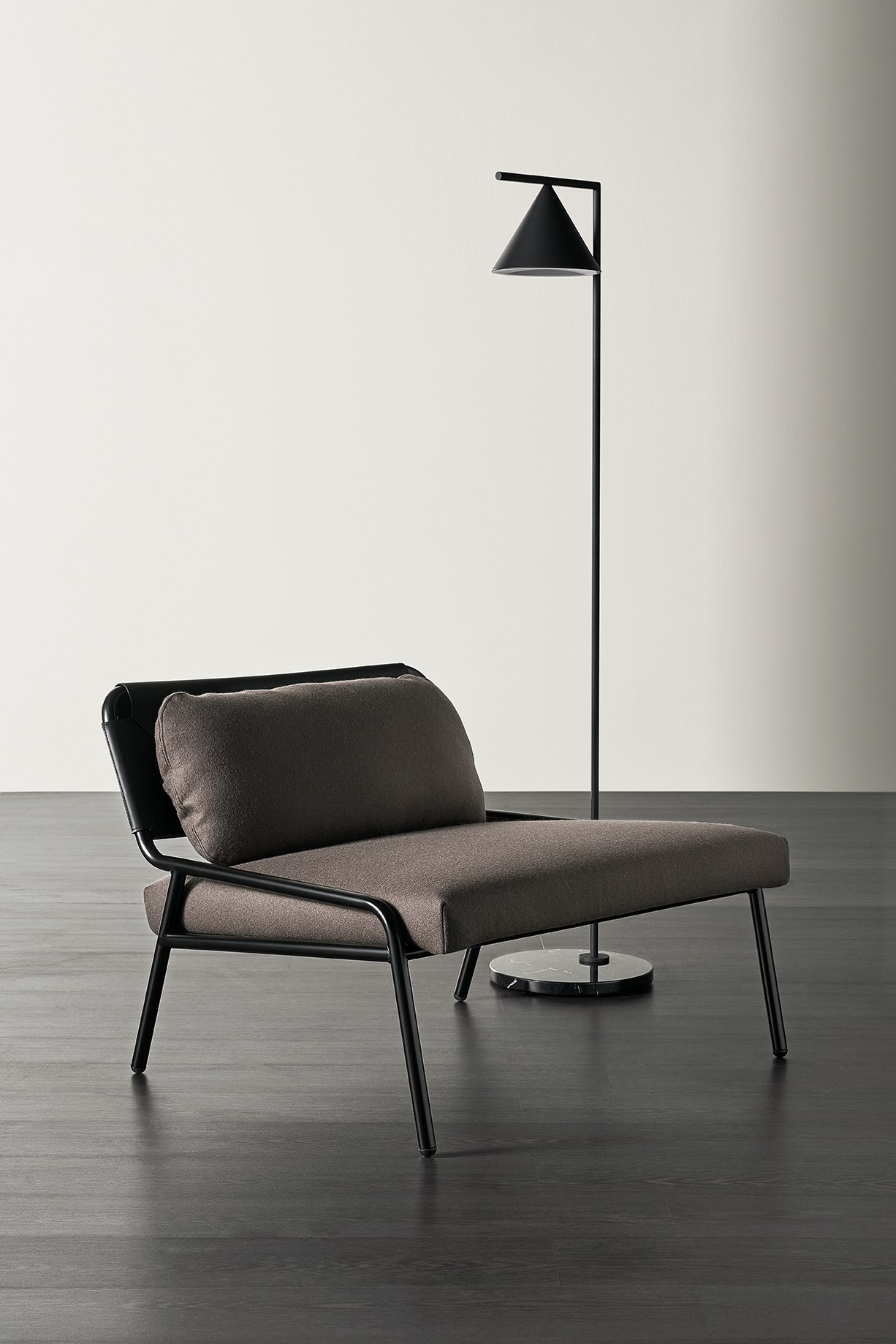 ZOE Fabric and leather armchair By Meridiani | design Andrea Parisio