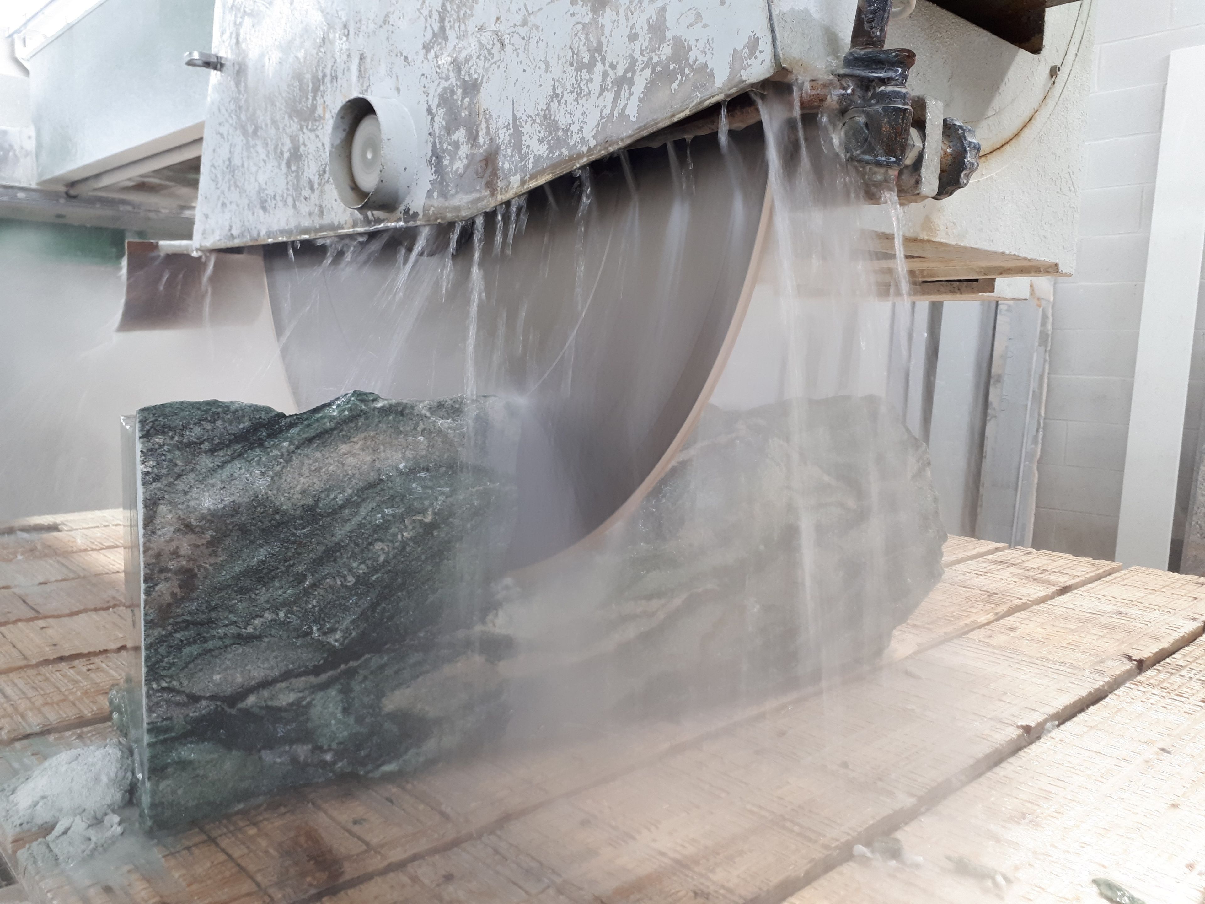 MENHIR MINIMAL LED marble floor lamp with WiFi By Essenze di Luce ...