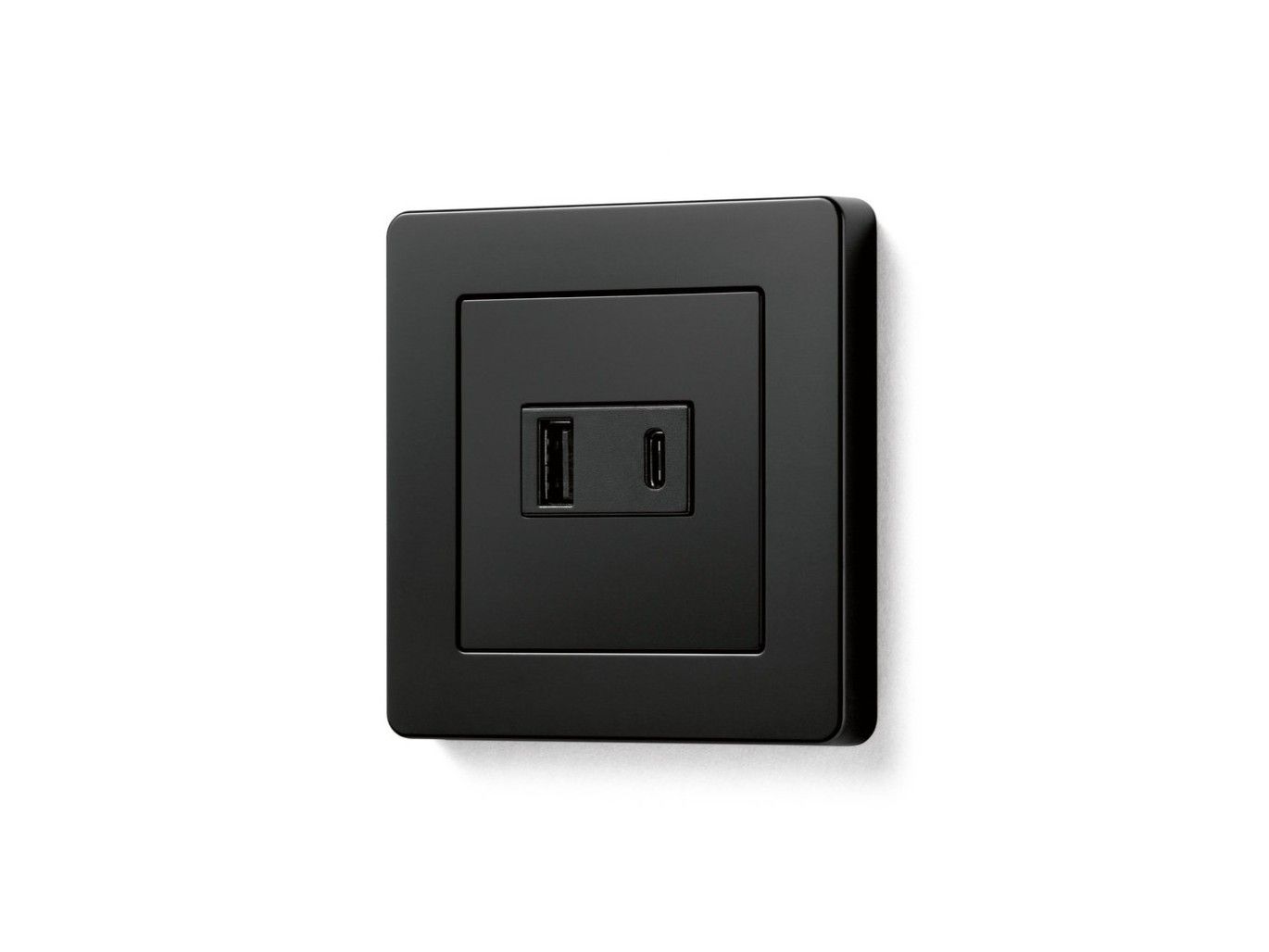 A FLOW USB C | Double electrical socket Double plastic electrical ...