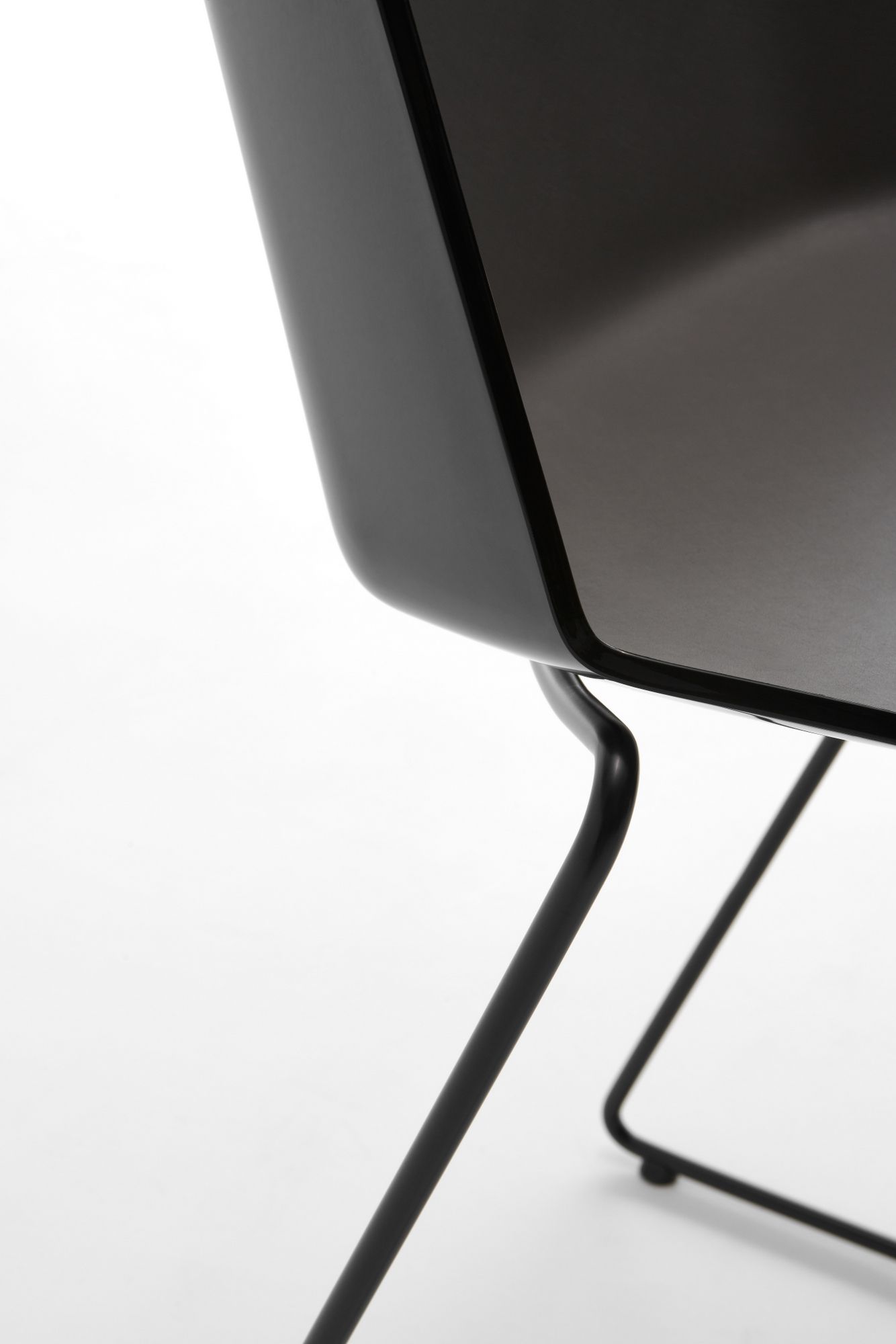 AÏKU STOOL | Polypropylene stool Aïku Collection By MDF Italia design ...