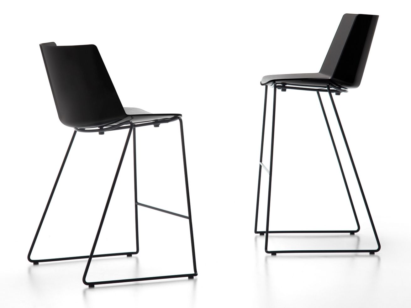 AÏKU STOOL | Polypropylene stool Aïku Collection By MDF Italia design ...