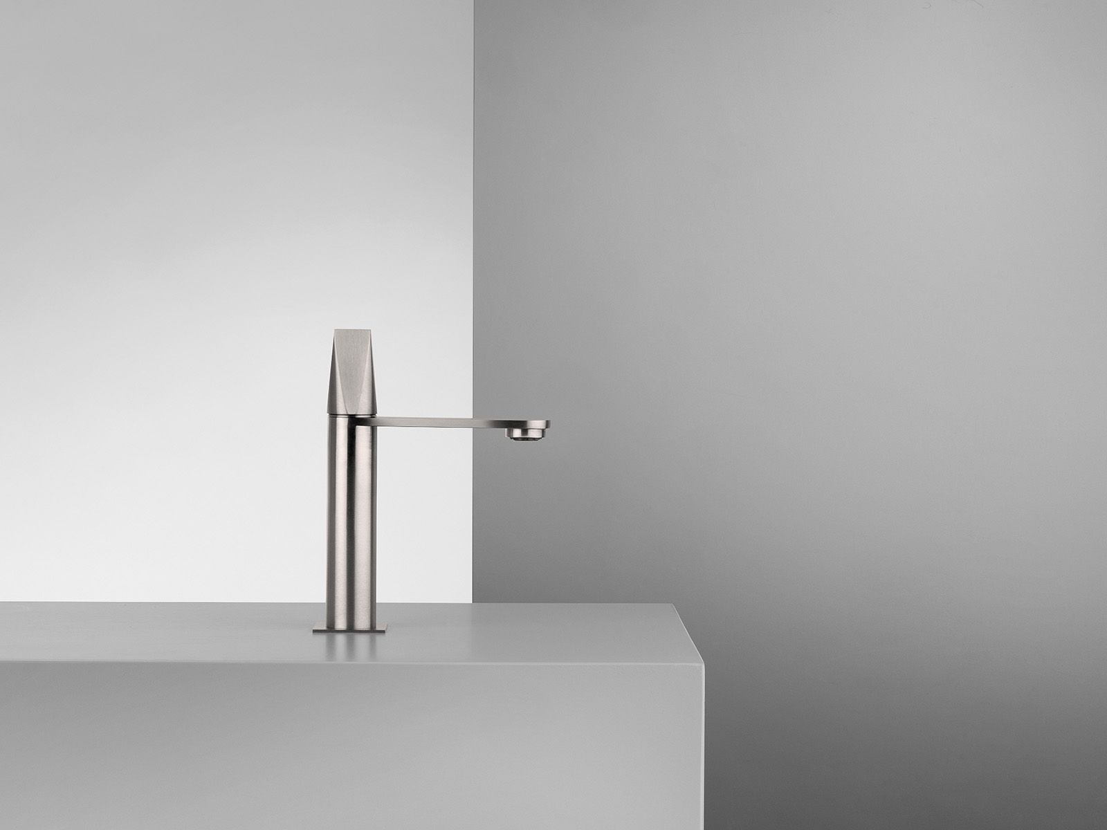 ALINE washbasin tap By Rubinetterie Frattini design Marco Piva