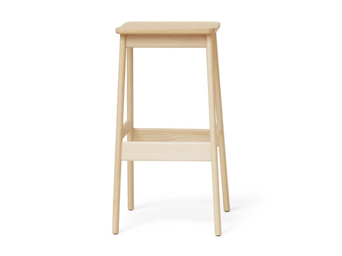 ANGLE STANDARD 75 | Beech stool High beech stool with footrest By Form ...