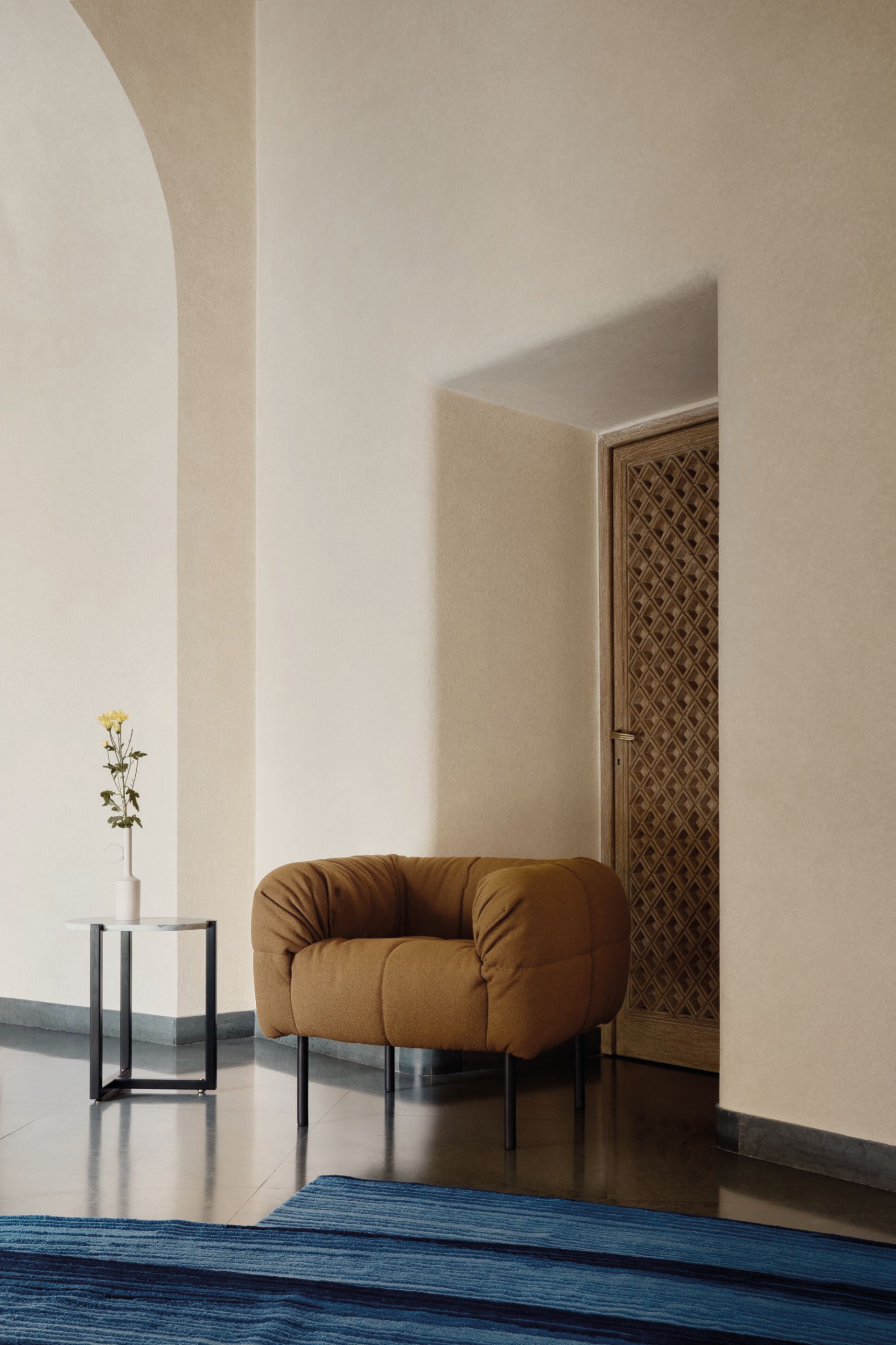 PECORELLE Upholstered fabric armchair with armrests By arflex | design ...