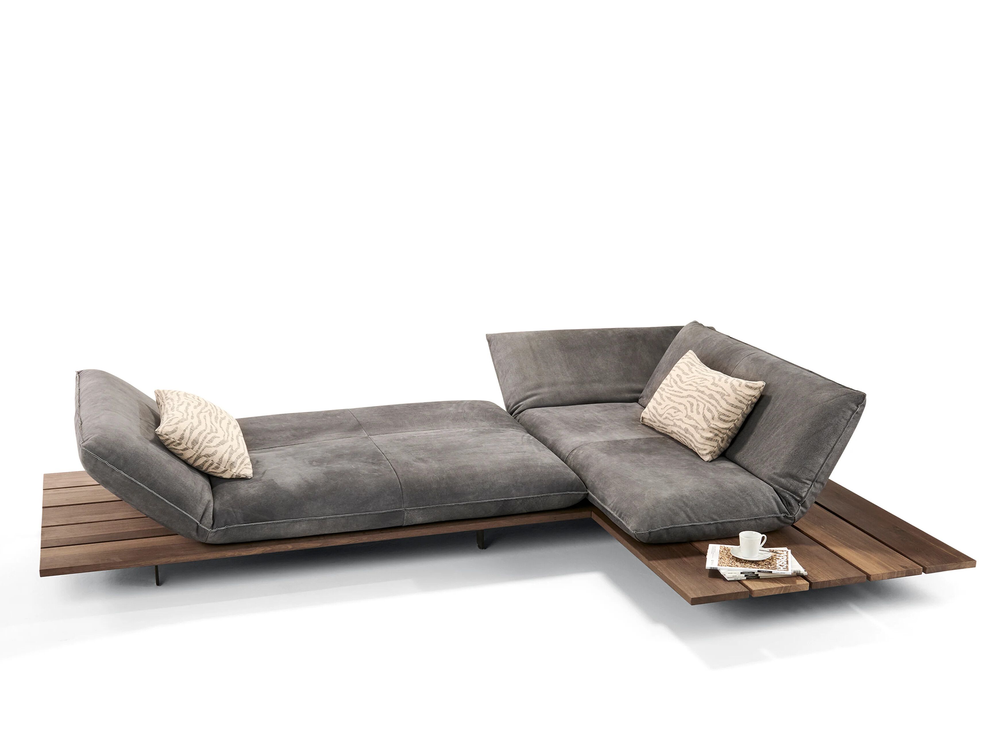 AKITO Sofa By Bullfrog
