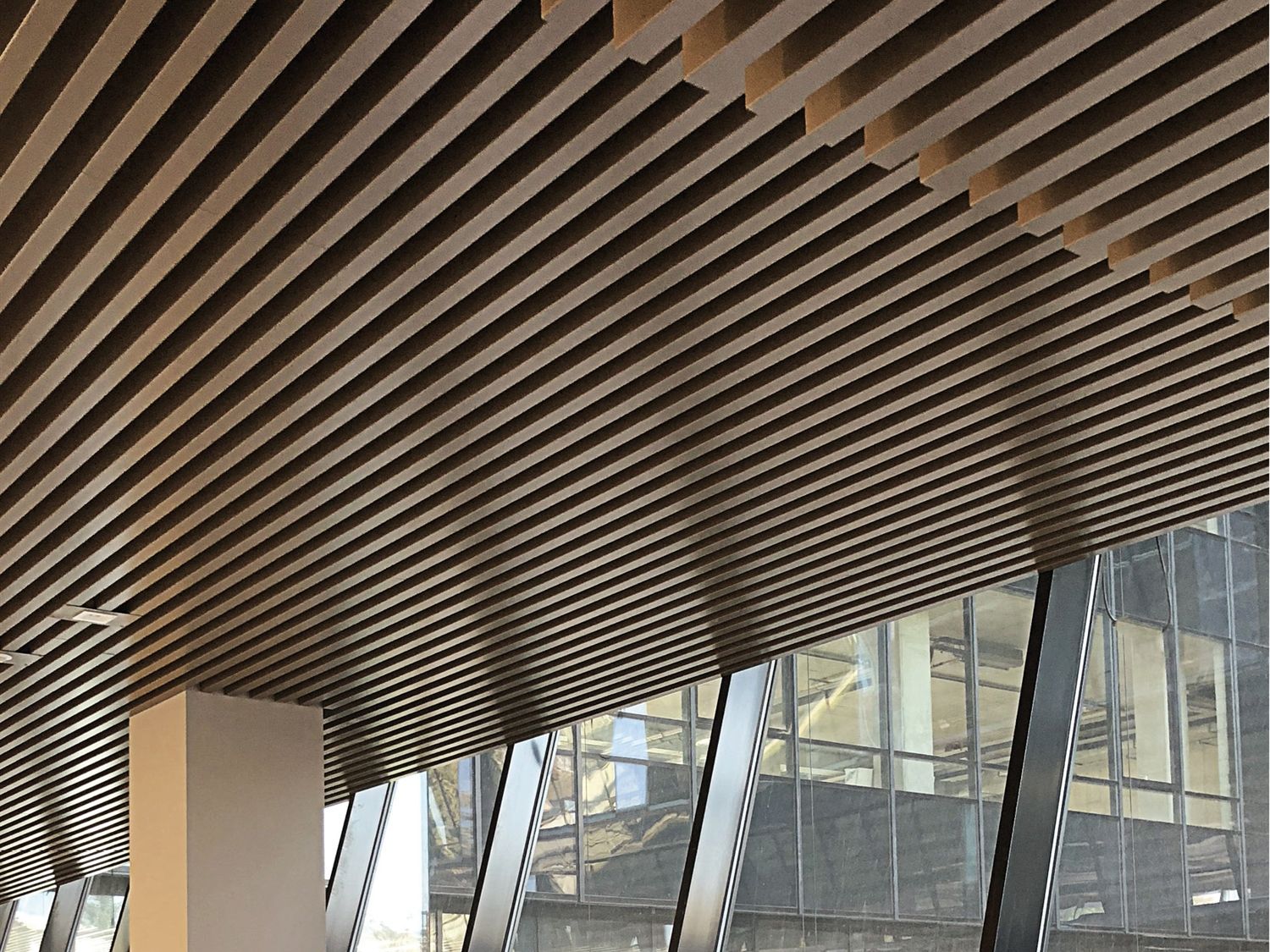 Baffle metallici per controsoffitto acustico SQUARE BAFFLE - CBI Europe ...