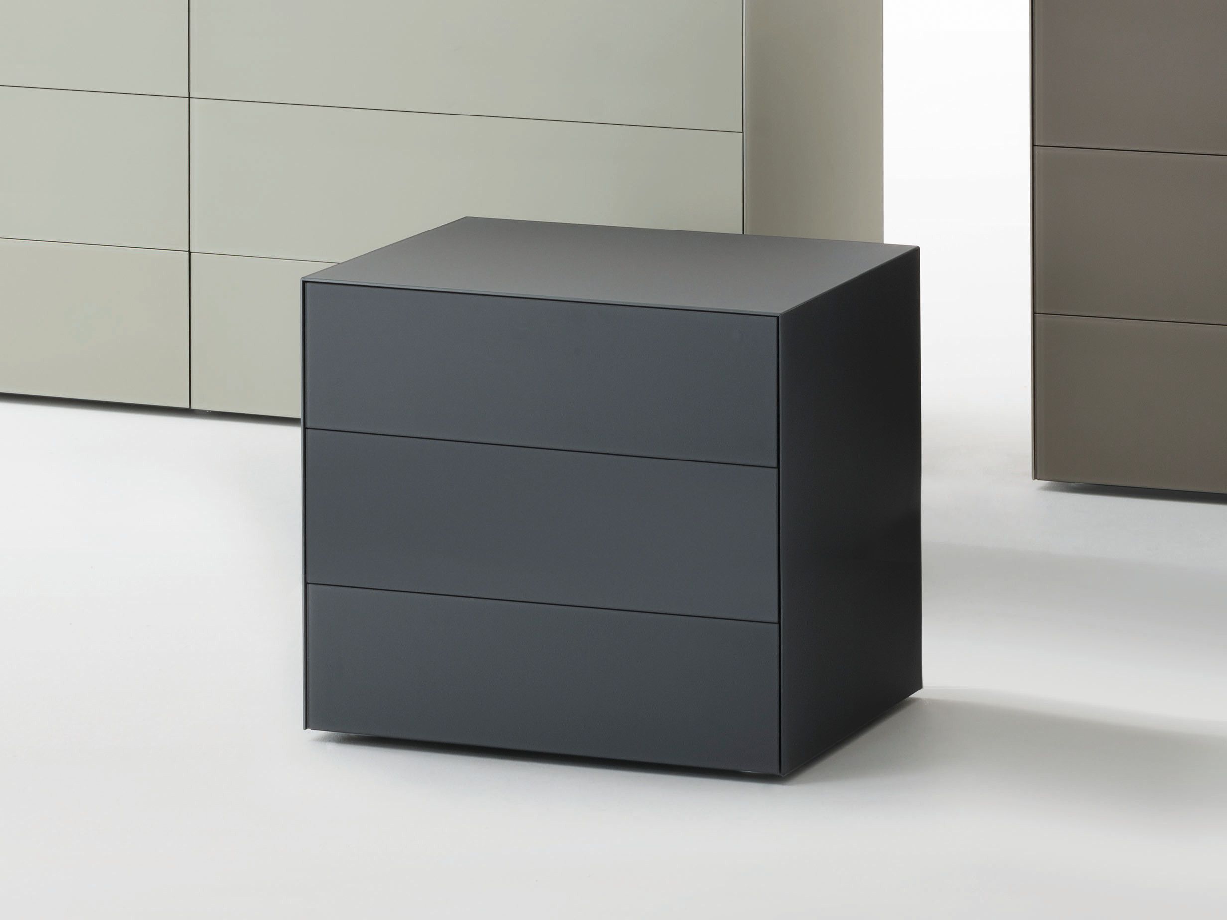 MAGIC BOX | Bedside table Magic Box Collection By Glas Italia design ...