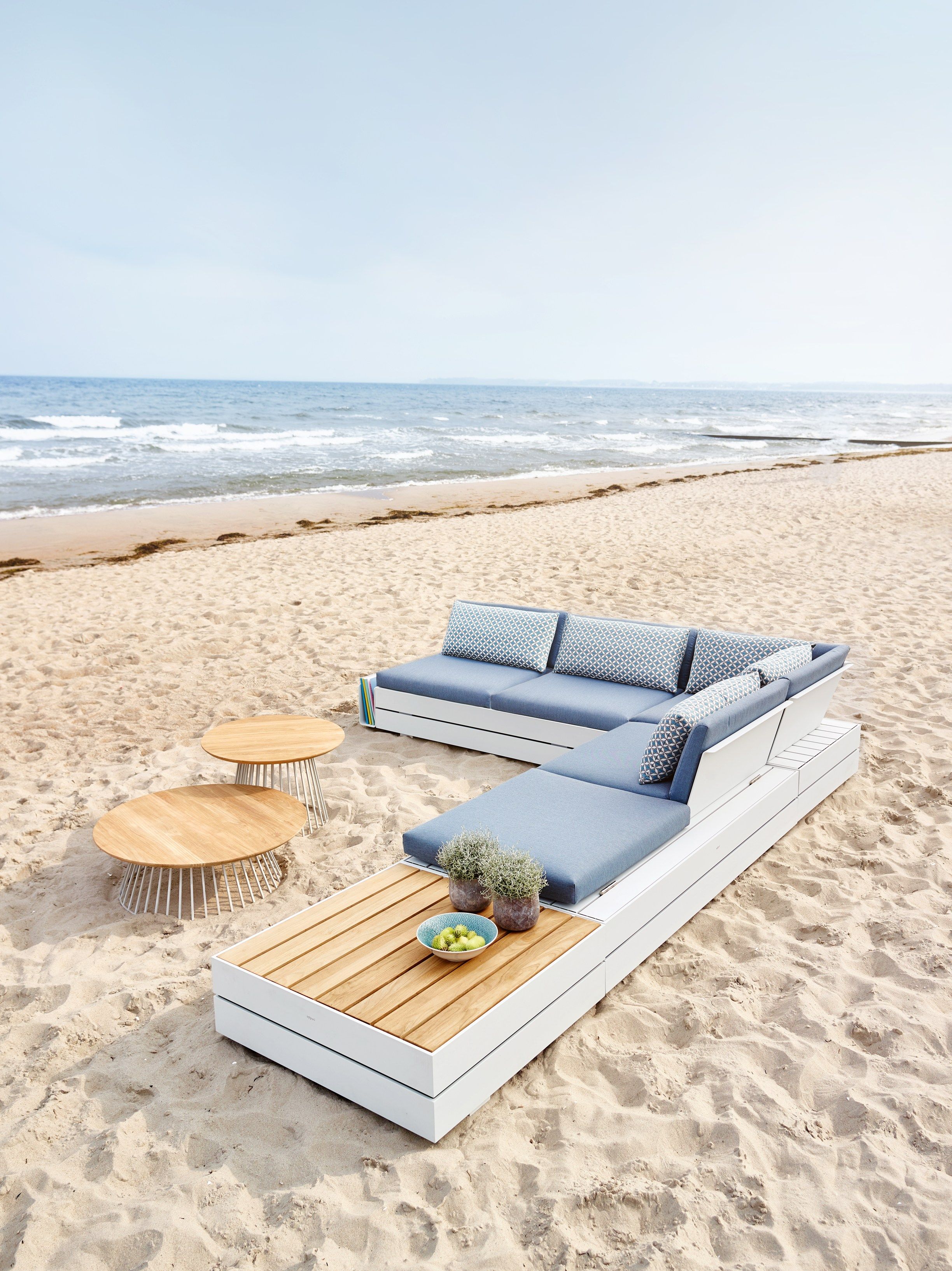 BOXX LOUNGE | Sectional garden sofa Boxx Collection By solpuri design Karsten Weigel