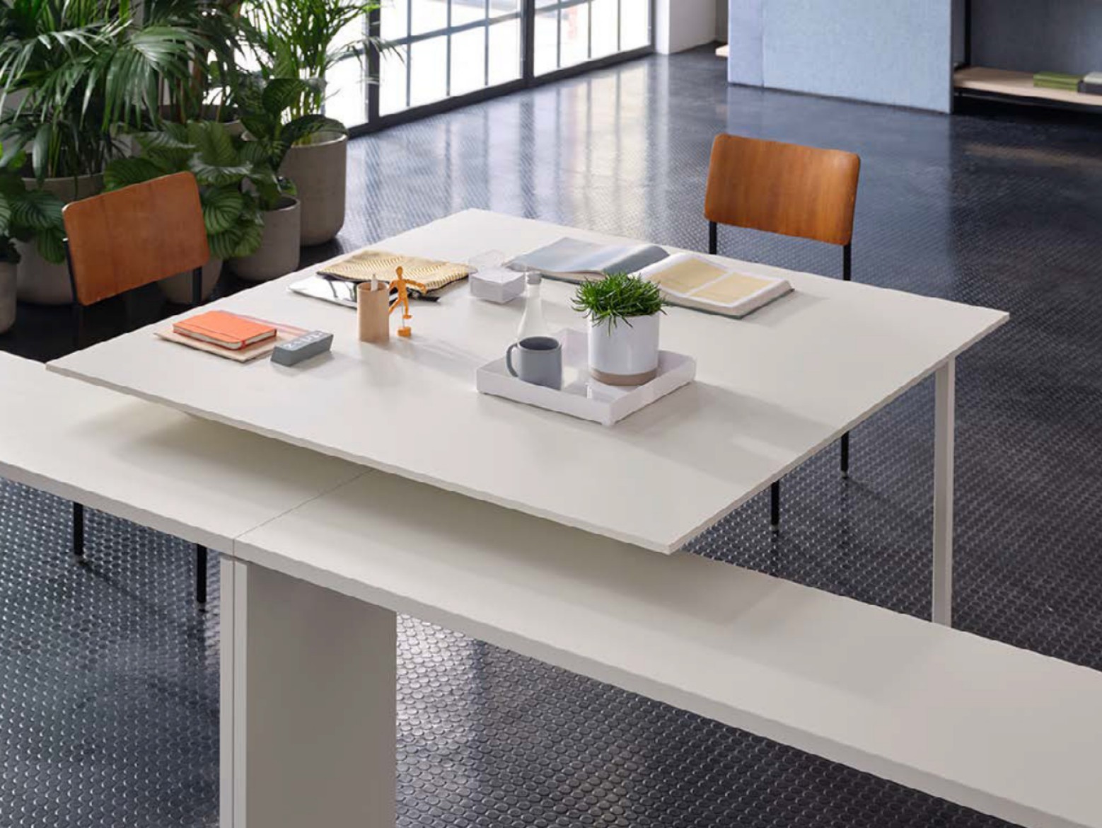 BRIDGE | Square meeting table By Citterio