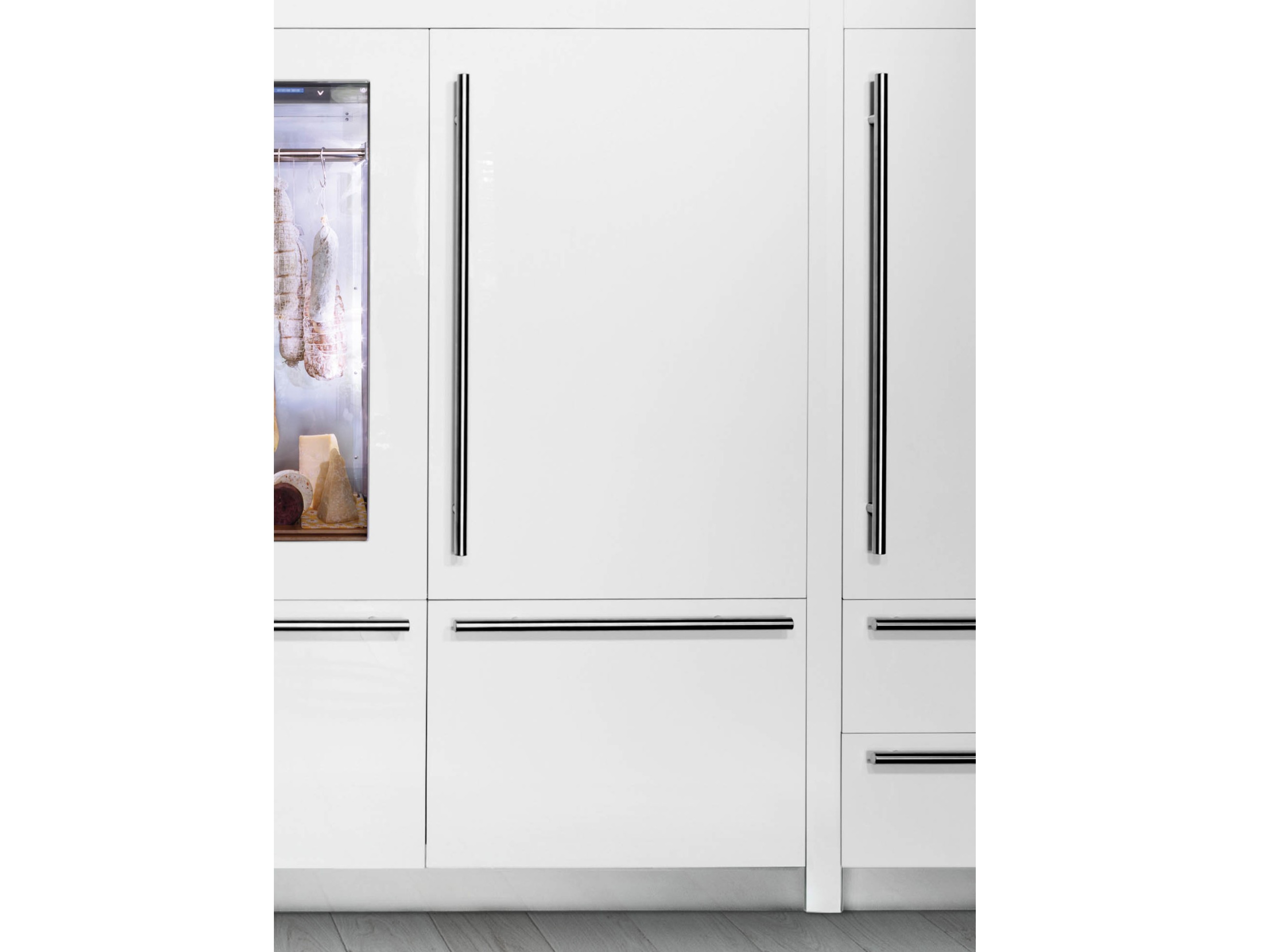 Built-in refrigerator with freezer Class A+ BRILLIANCE INTEGRATED 90 ...