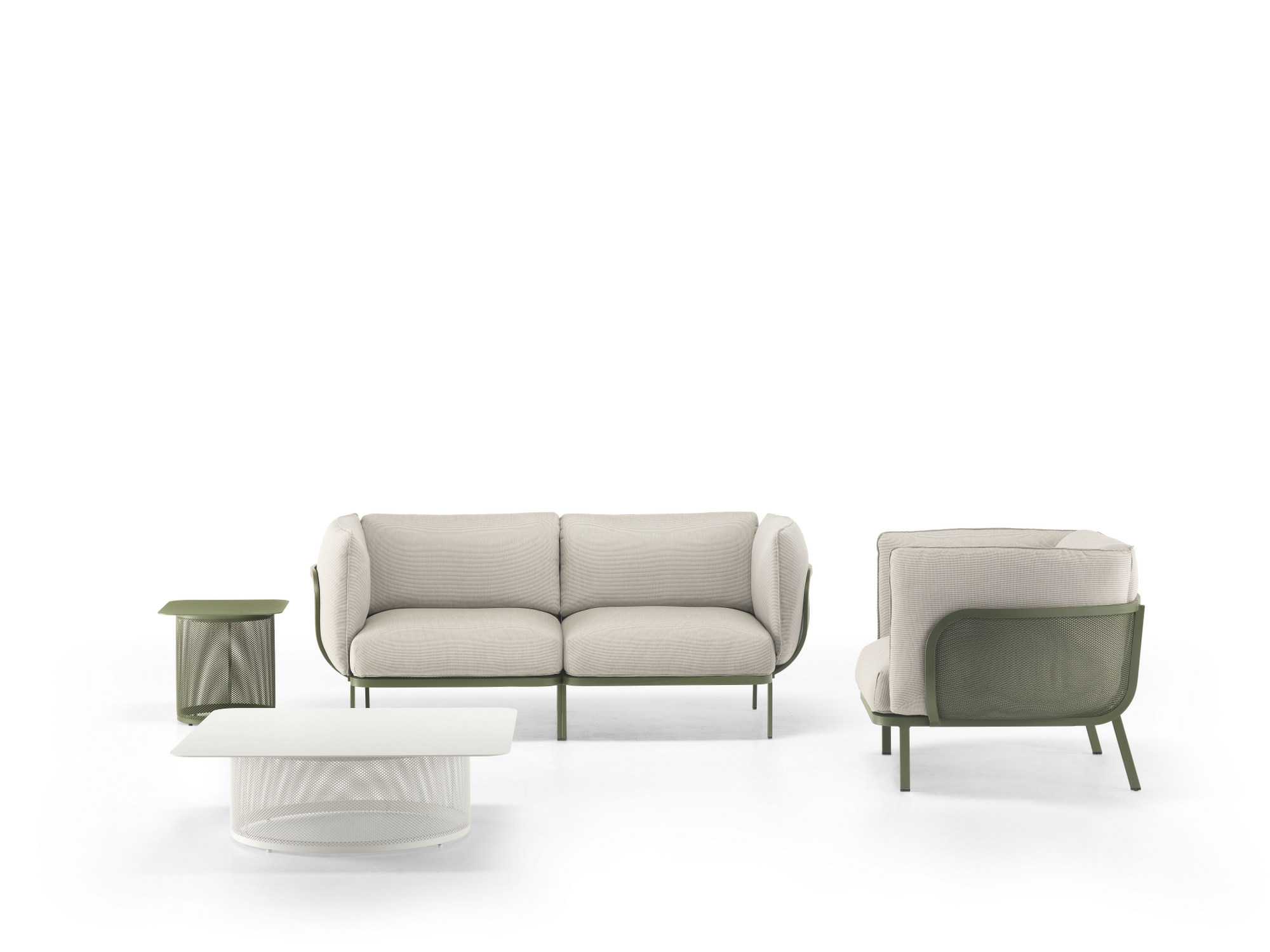 CABLA Round stainless steel garden side table By Emu | design LucidiPevere