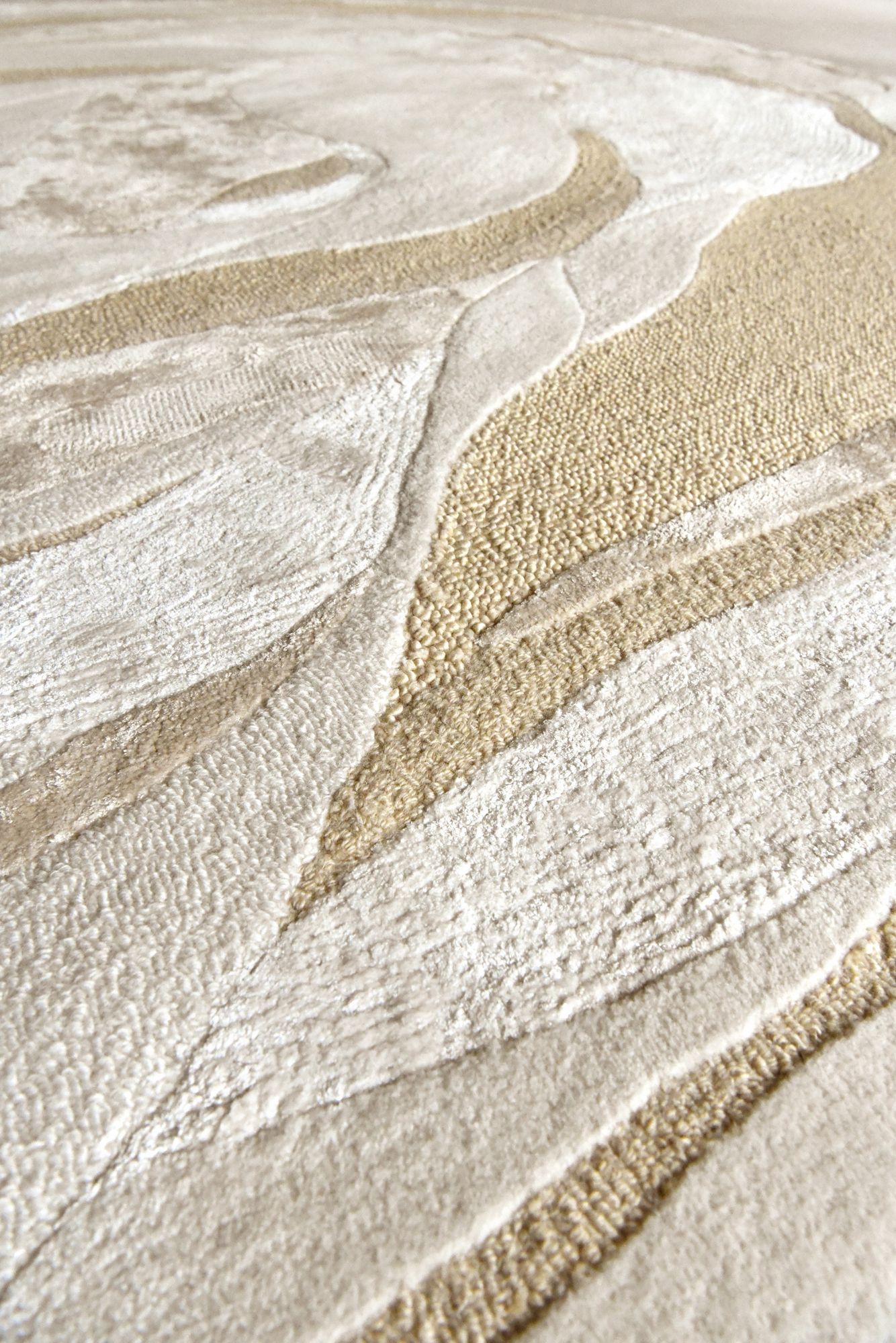 CAMELIA Rug By LELIEVRE | design Tristan Auer