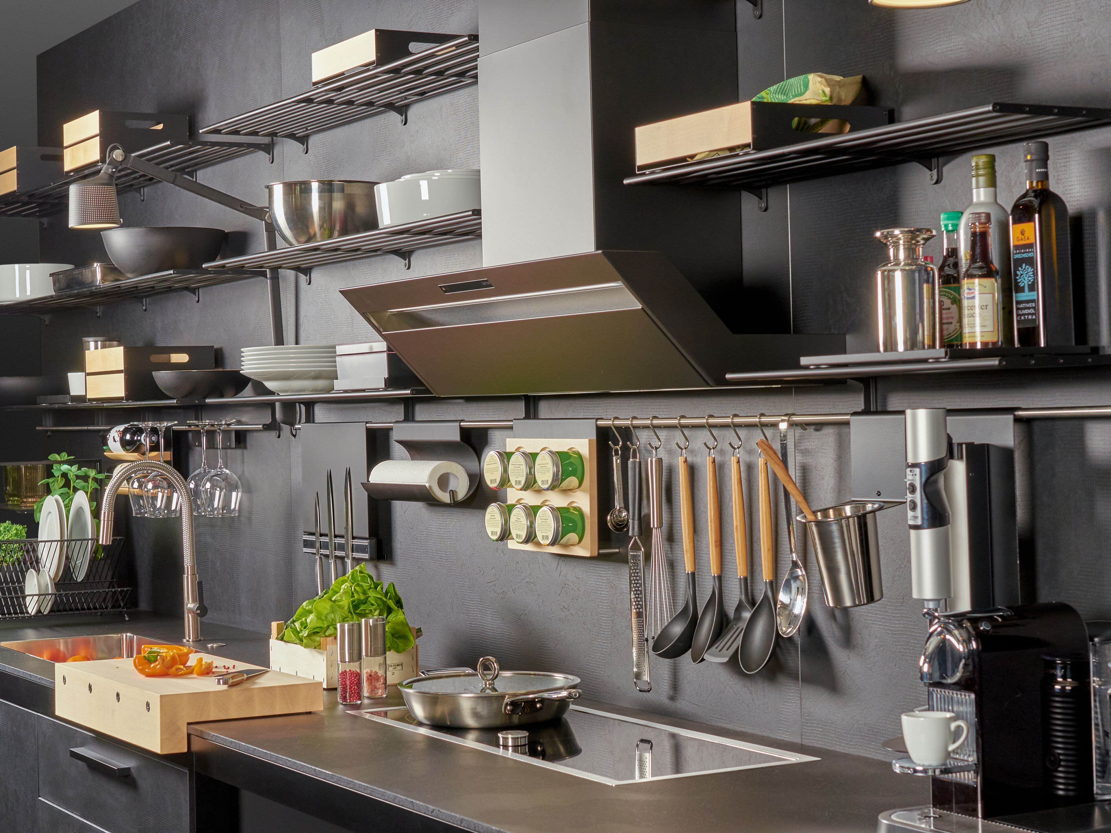 BASIC'S Kitchen backsplash By Cap.