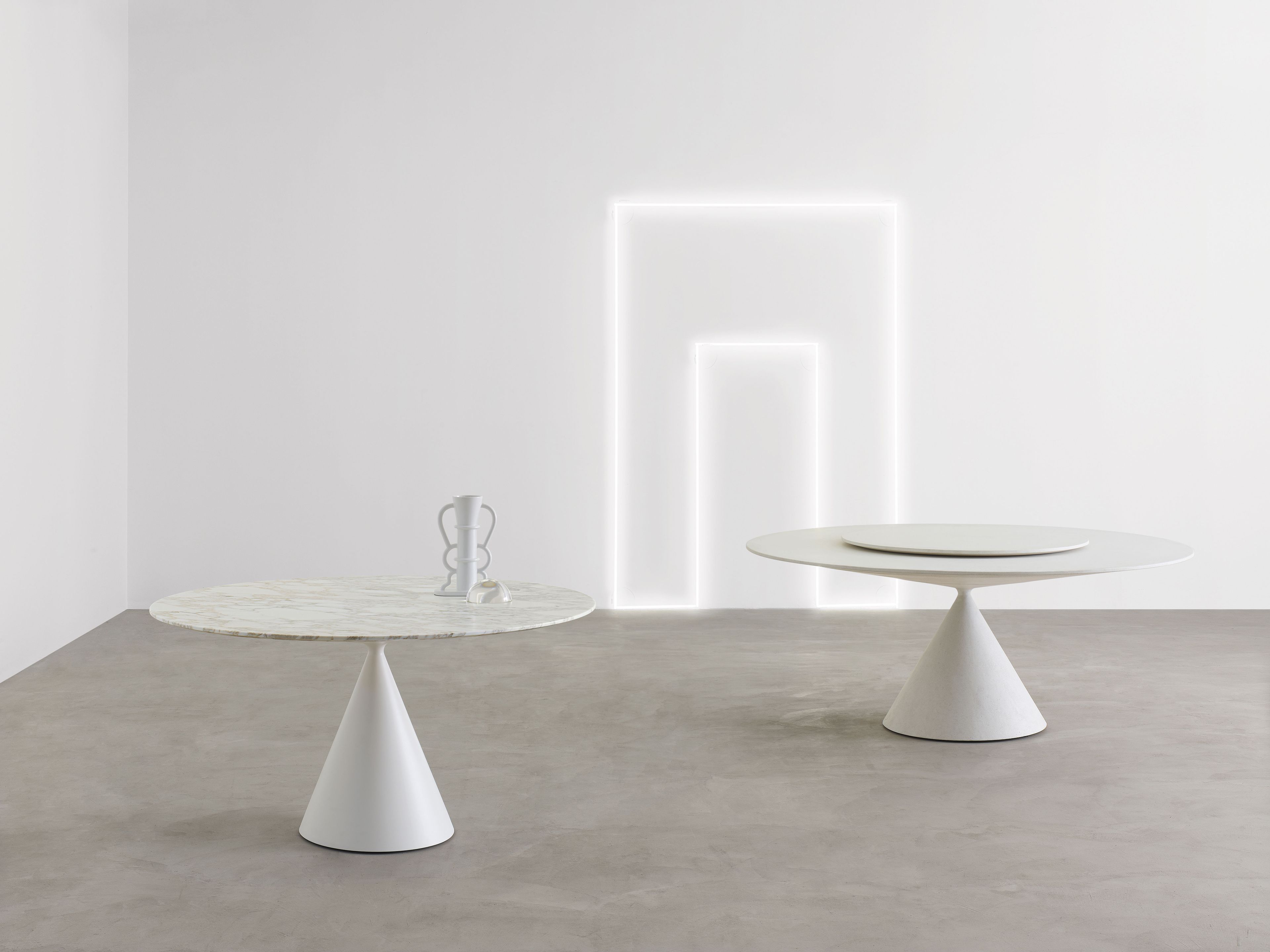 CLAY | Tavolo rotondo Collezione Clay By Desalto design Marc Krusin