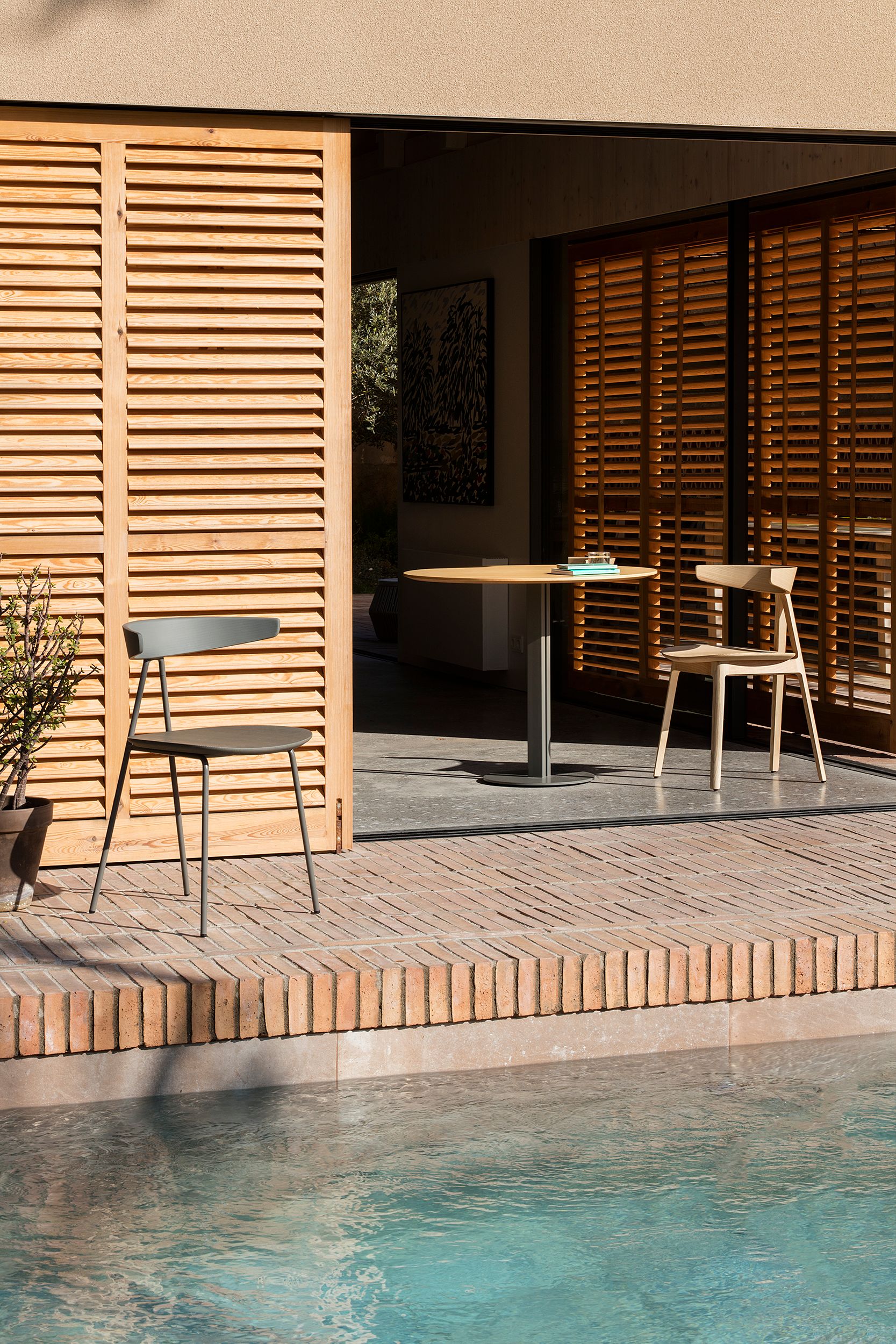 COMPASS | Stackable chair By Vergés design Estudi Manel Molina